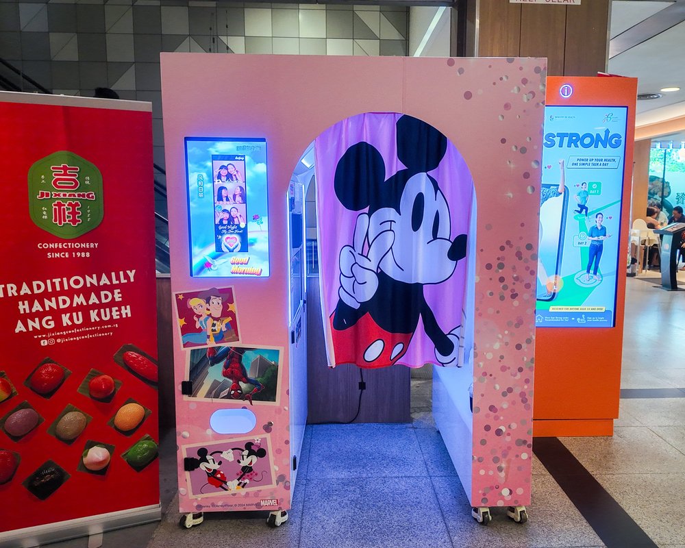 Dollop Print Club: Instant Photo Booth Singapore