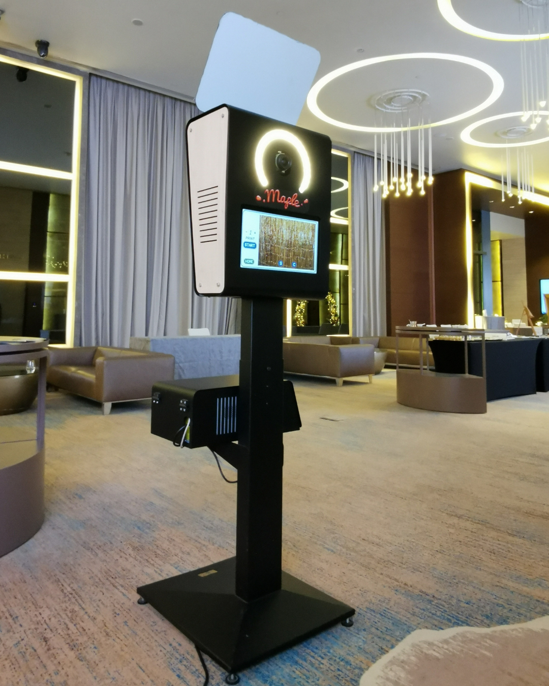 Dollop Photobooth | Singapore's Leading Photobooth Experiences