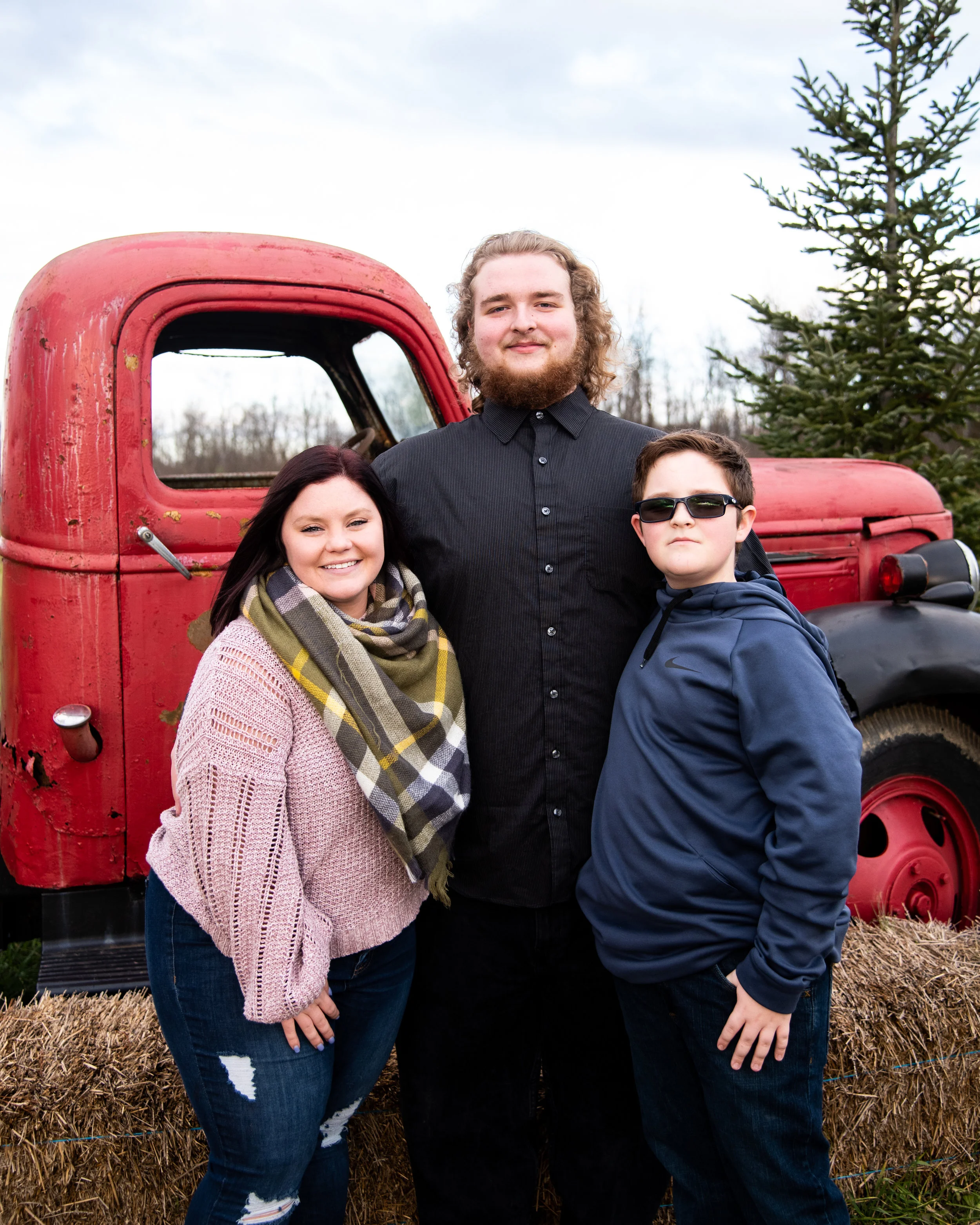 Kayla & Courtney's Family Photos at Whitetail Tree Farm — Kyla Jo ...