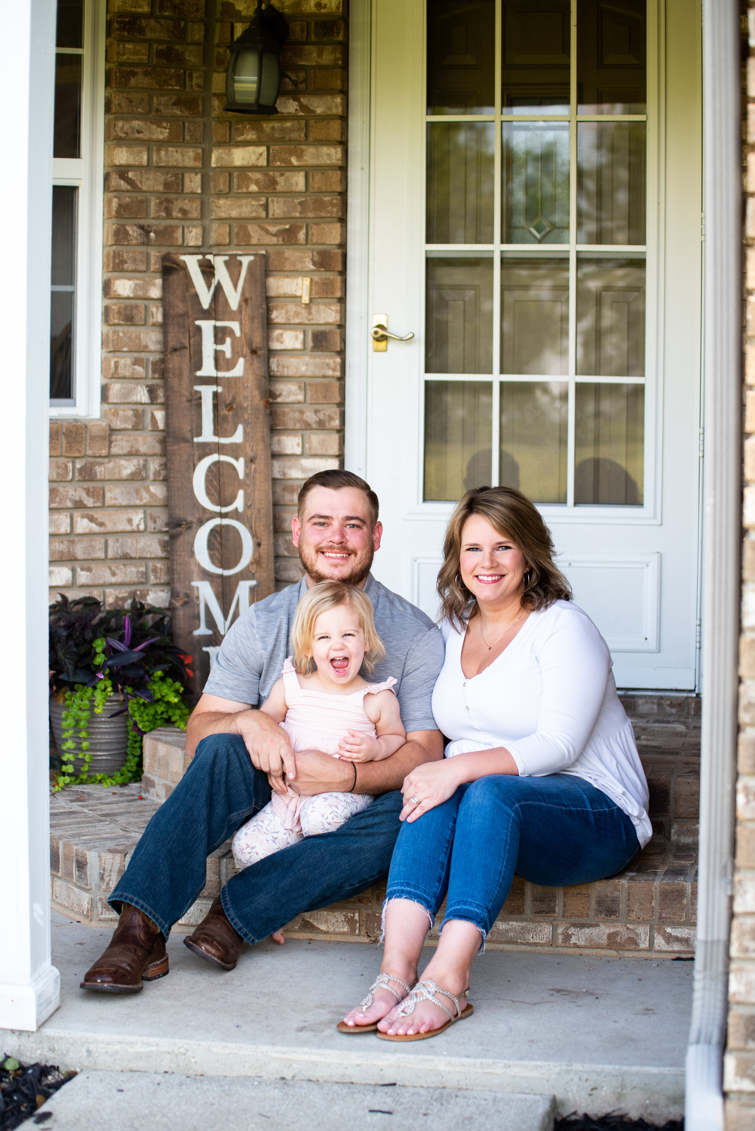Front Porch Quarantine Photo Session — Kyla Jo Photography
