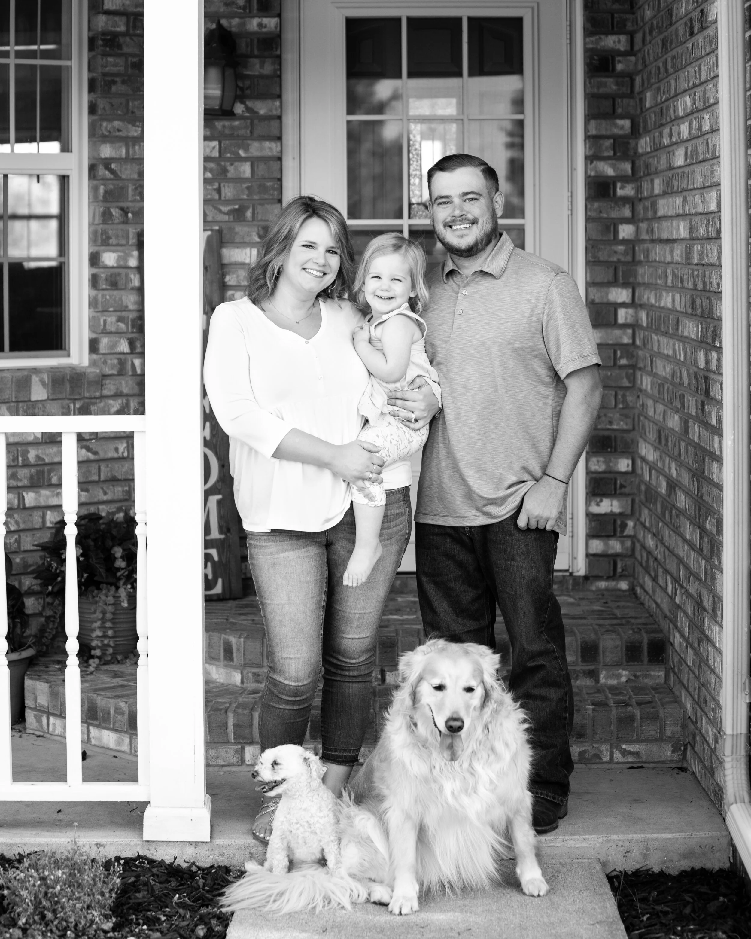 Front Porch Quarantine Photo Session — Kyla Jo Photography