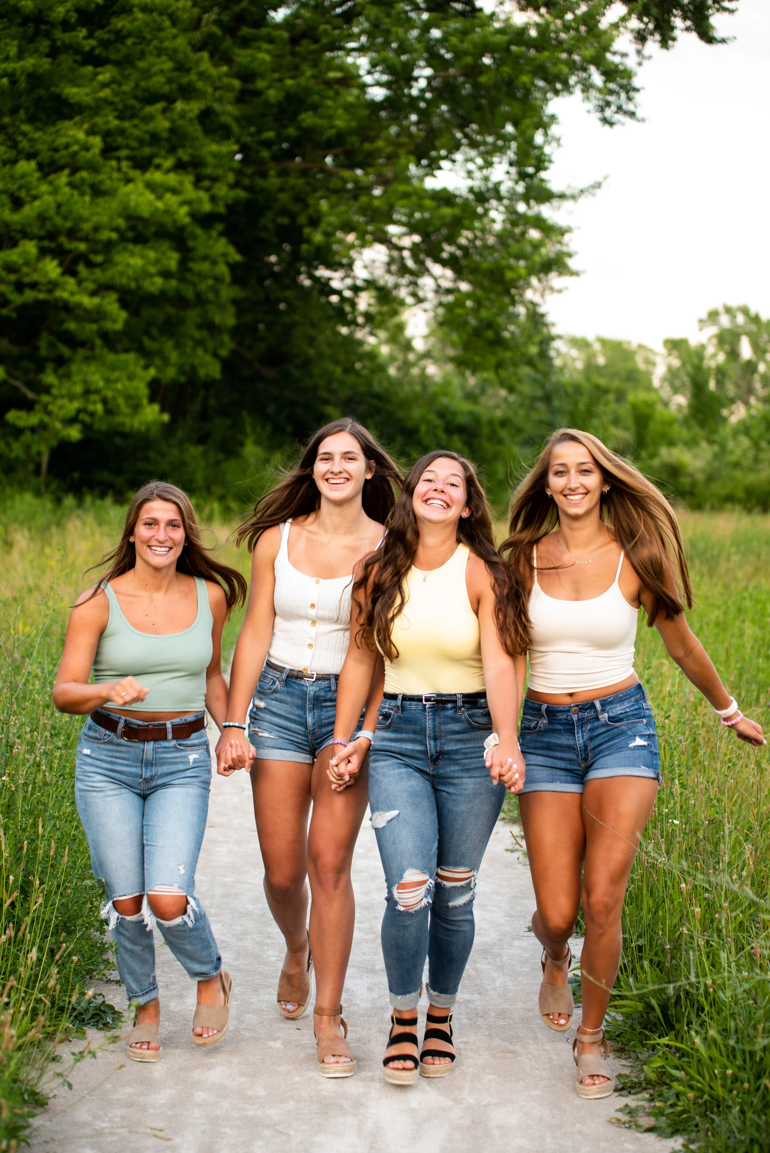 6 Best Friends Group