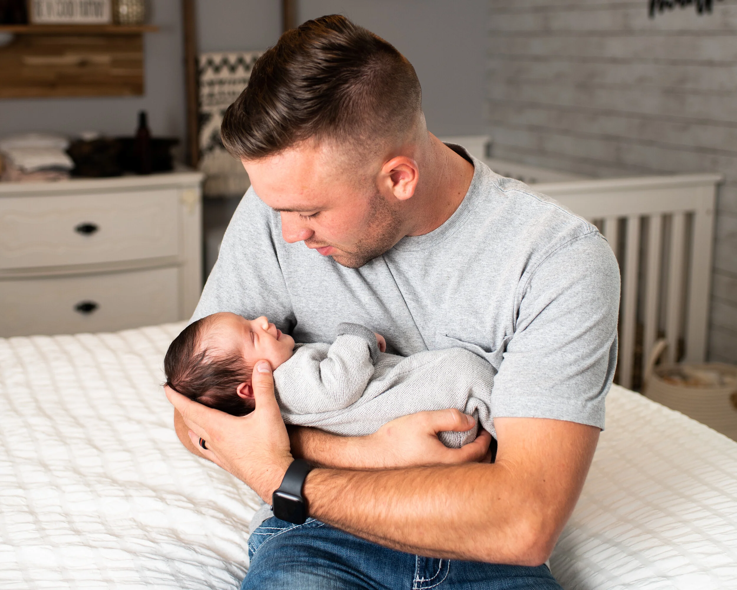 Lifestyle Newborn Photographer — Kyla Jo Photography