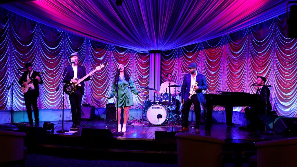 Public Shows — The Swooners