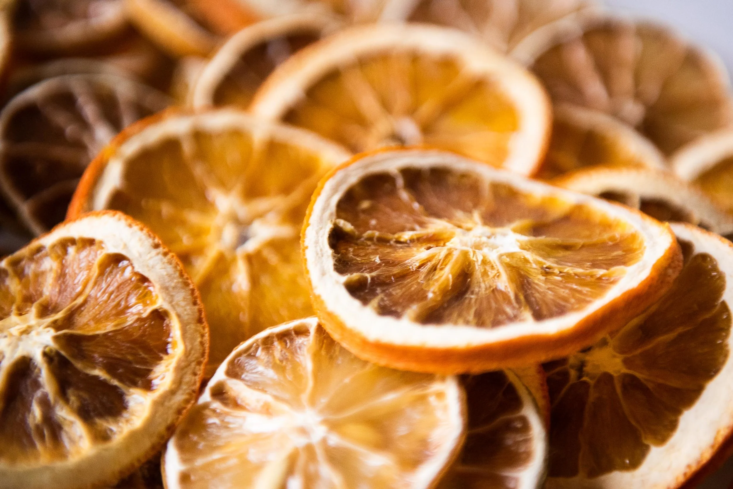 4 Realistic Ways to Upcycle Your Zero Waste Dried Orange Garland (That ...