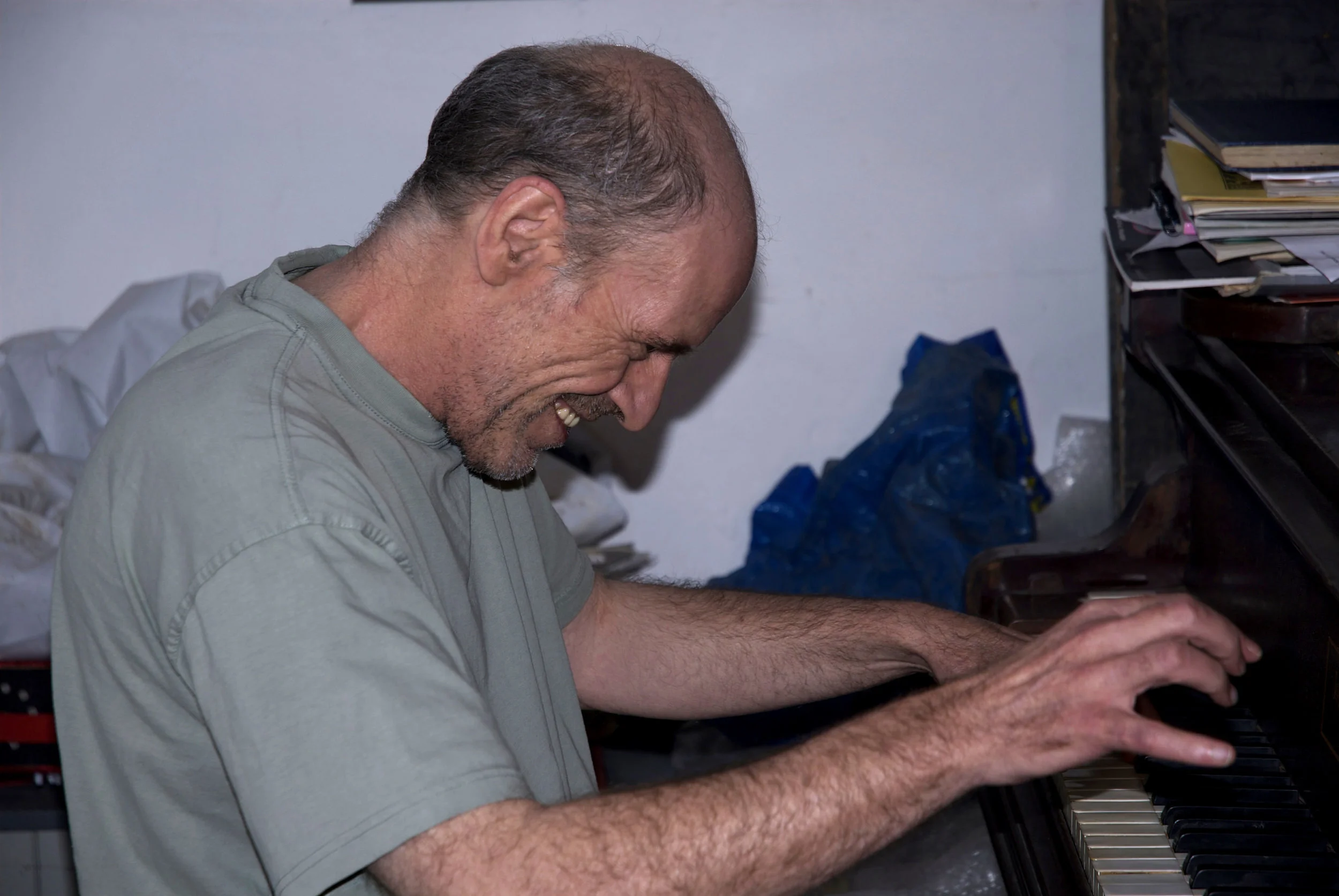 About — Sniff 'n' the Tears