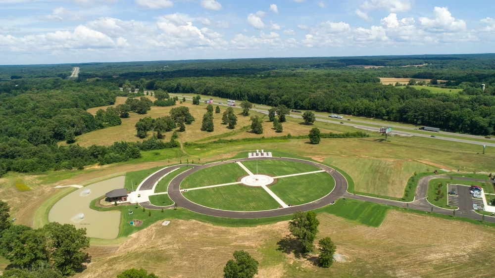 TENNESSEE STATE VETERANS CEMETERY AT PARKERS CROSSROADS — TLM ...