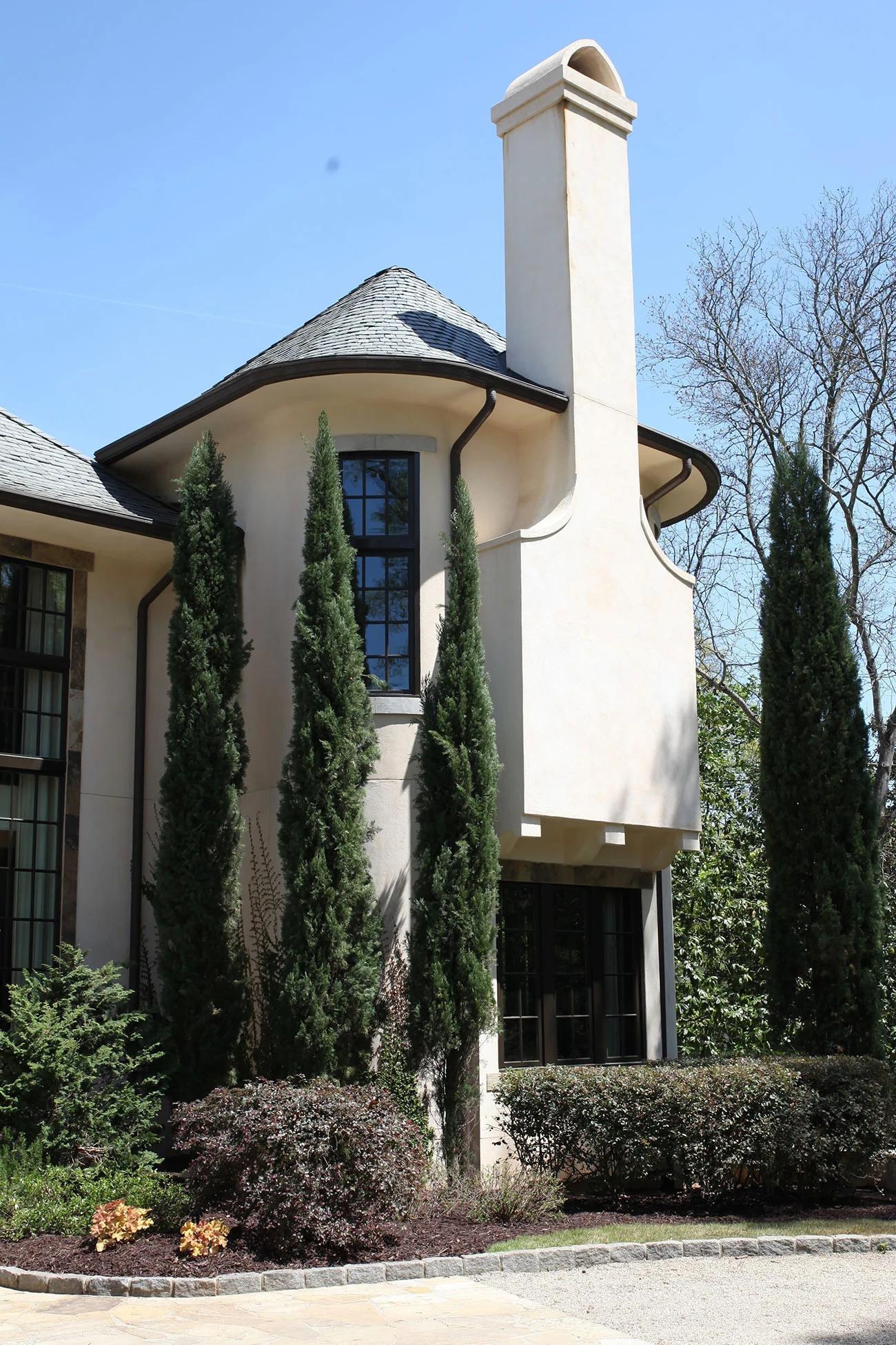 Architectural Details: A Cantilevered Chimney Strikes a Pose