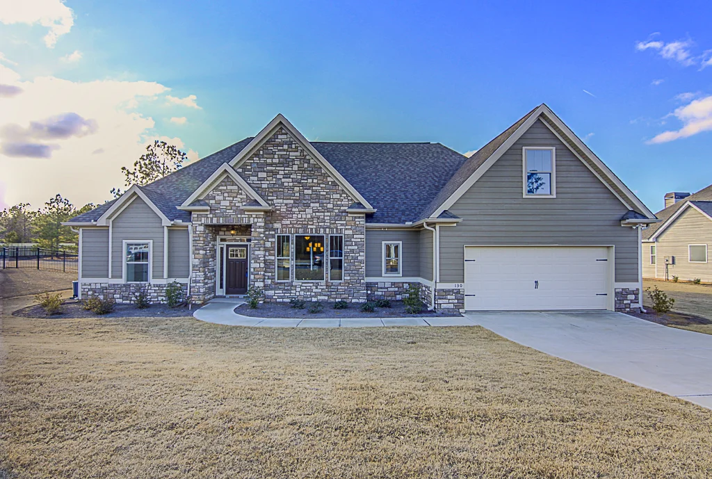 DRESDEN — Dustin Shaw Homes