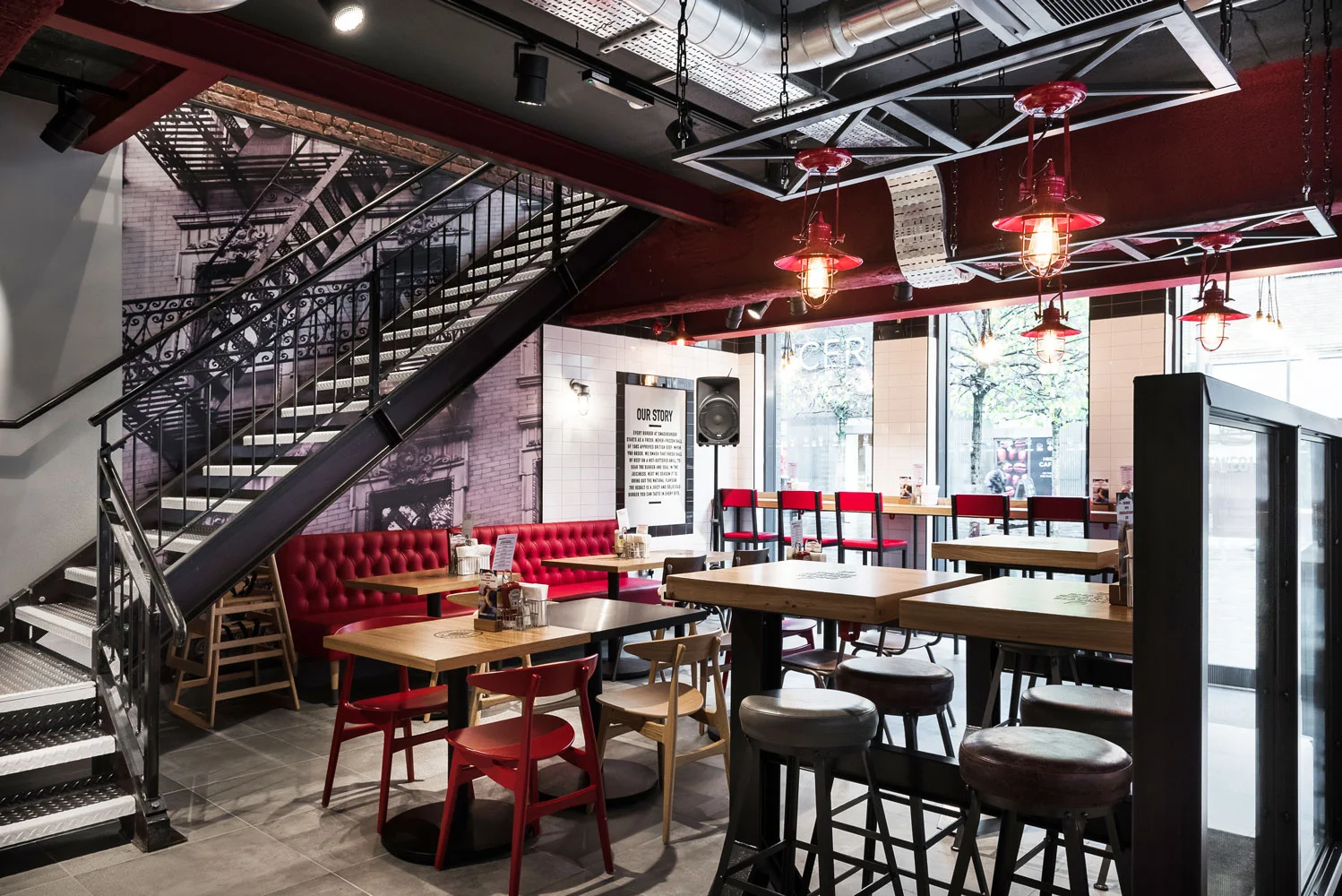 Smashburger Brand Identity and Restaurant Design