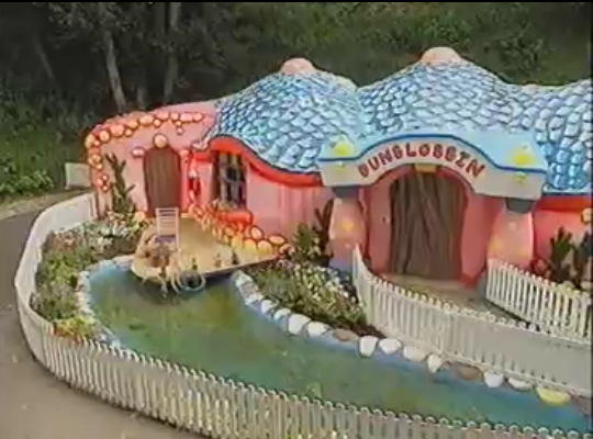 Mr Blobby's House — Dunblobbin