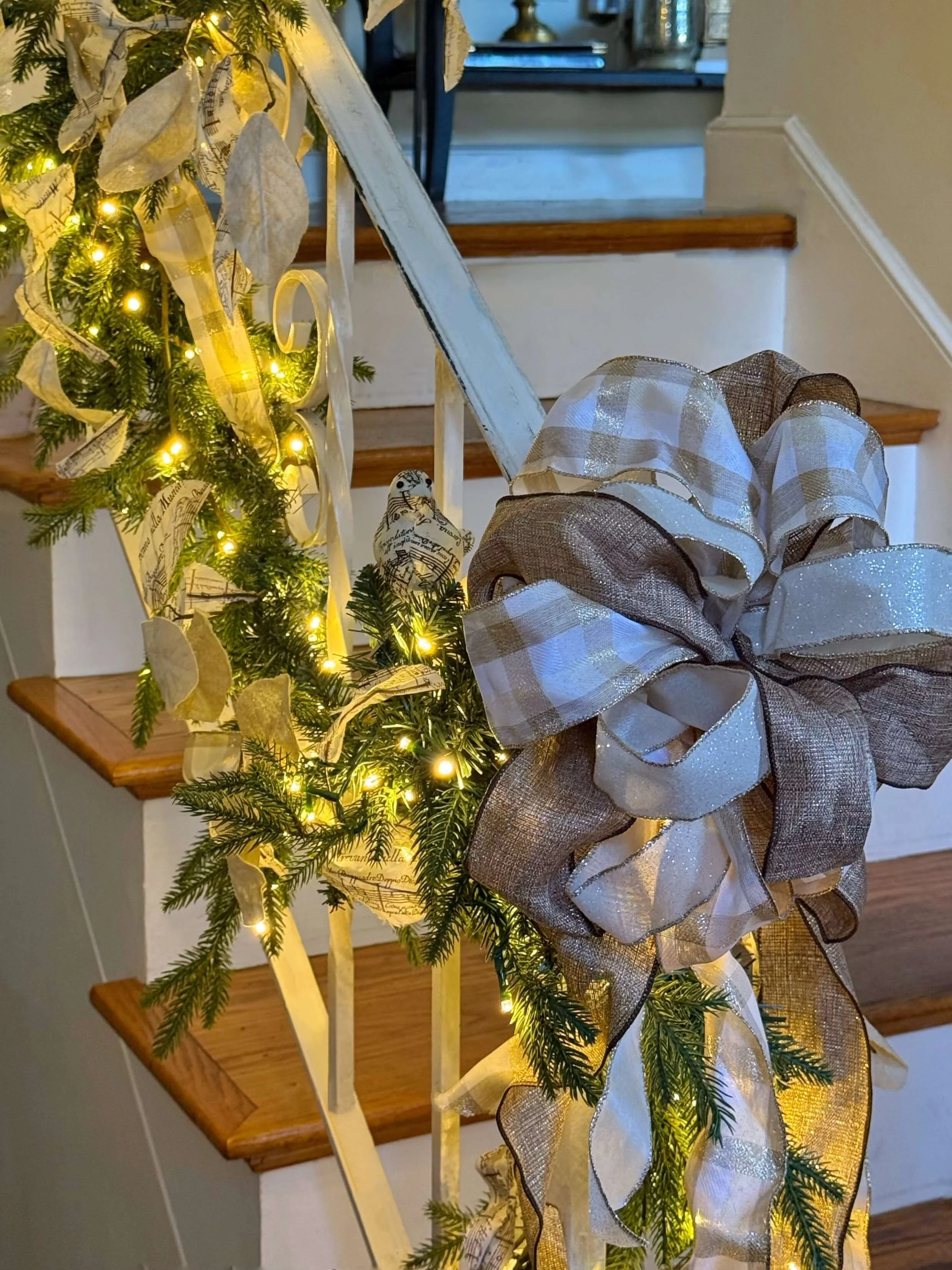 JRL Interiors — Choosing Stair Garland