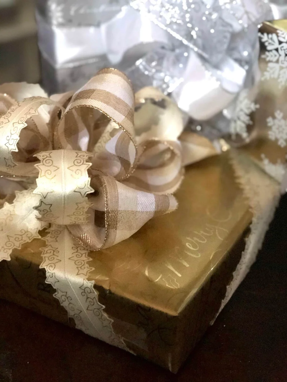 JRL Interiors — Tips for Beautifully Wrapped packages