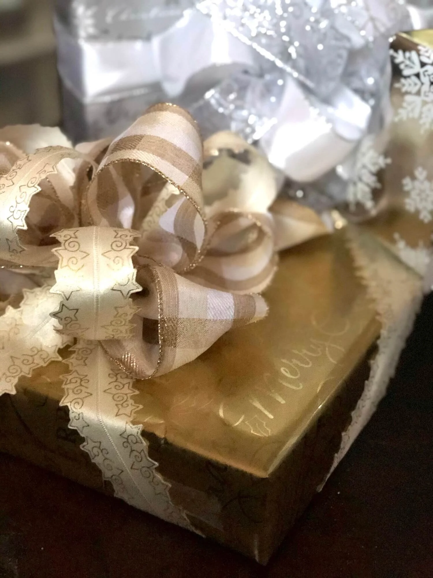 JRL Interiors — Tips for Beautifully Wrapped packages