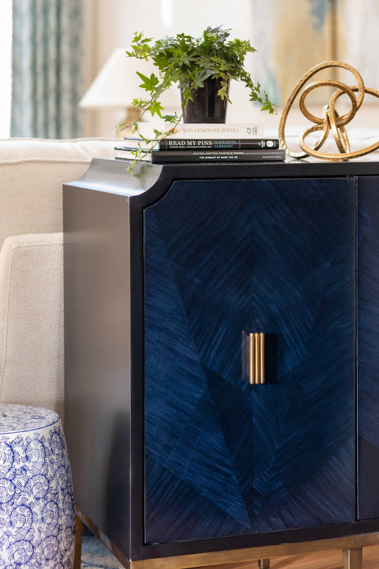 JRL Interiors — Designer Secrets for How to Style Table Surfaces