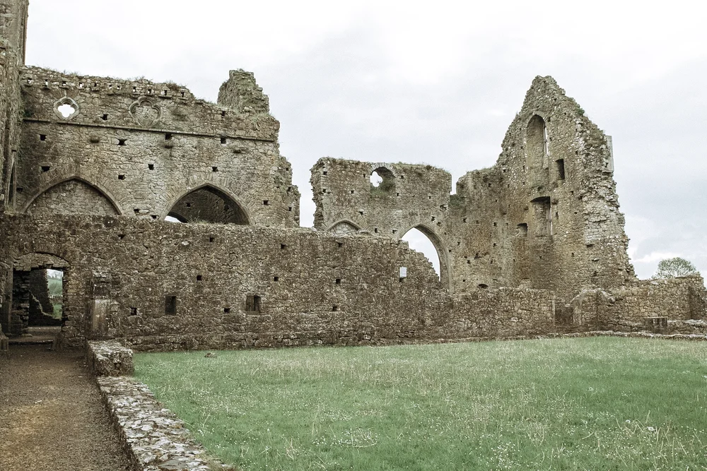 CO. TIPPERARY & CO. CORK — MARA GROOTENBOER