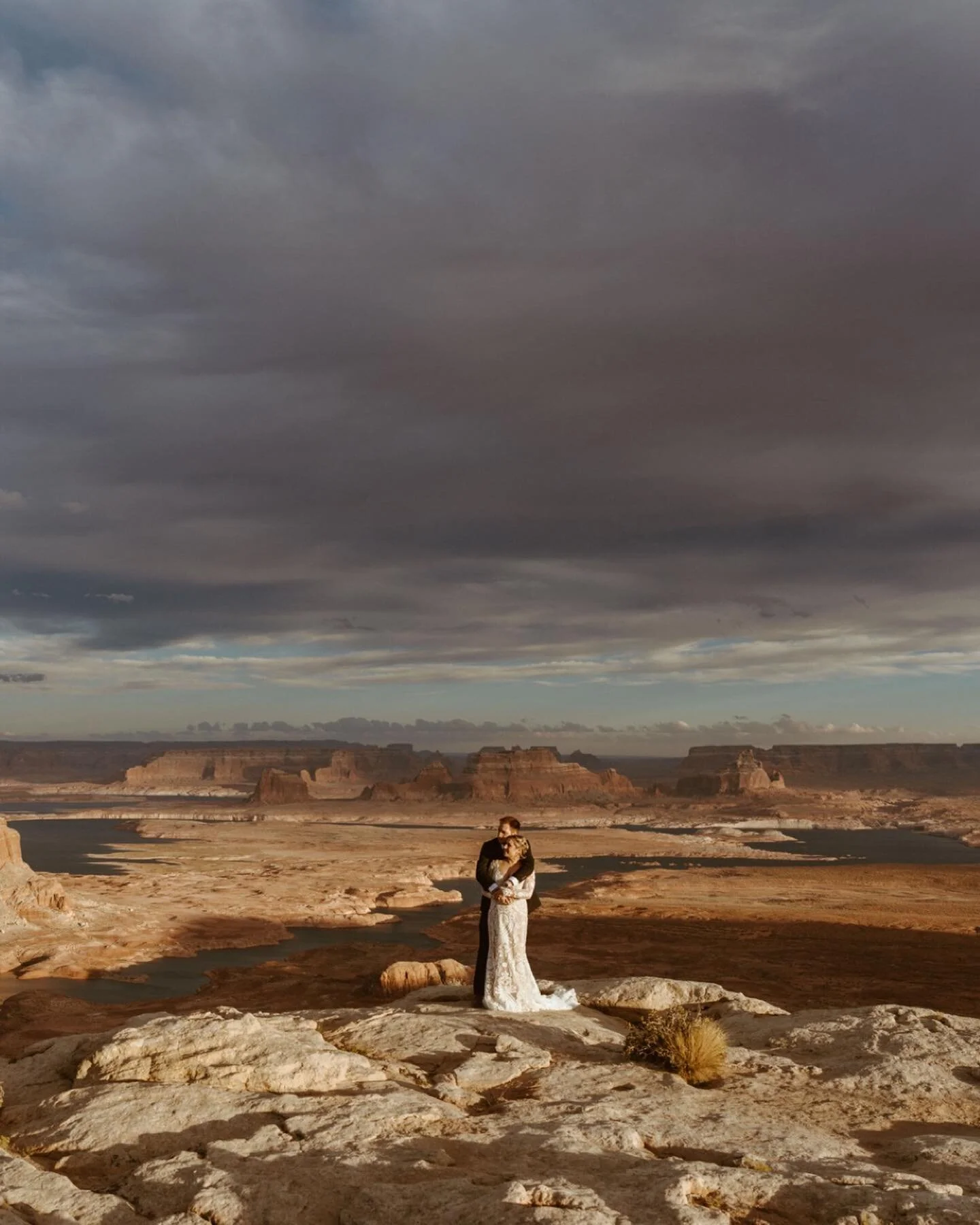 What Does it Mean to Elope? | Elopement Definition and Meaning