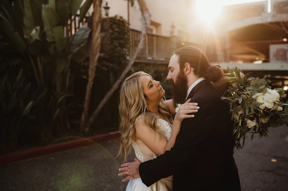 Getting Married During the Week vs. the Weekend — Las Vegas Elopement ...
