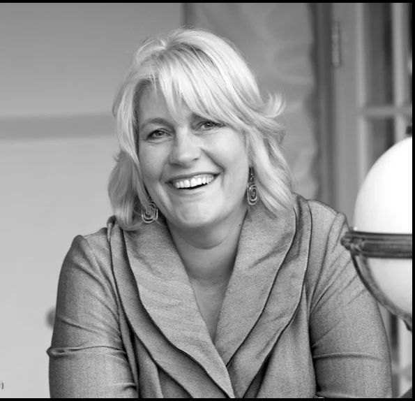 Lisa Light — Destination Bride