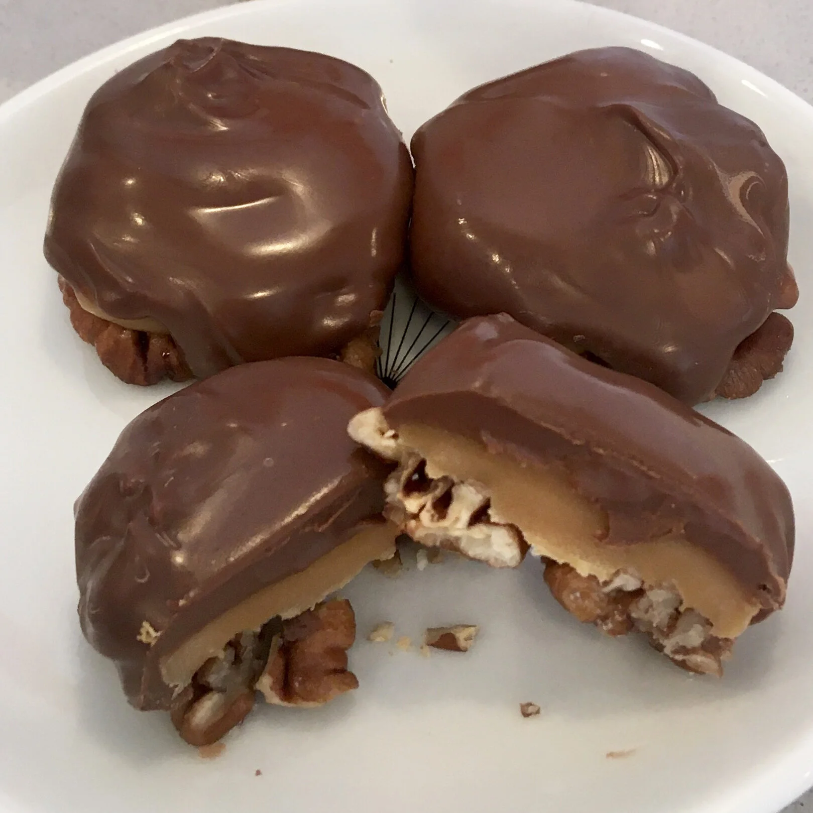 Sally's Sweet & Salty Nuts: Delicious and Handcrafted Pecans, Cashews ...