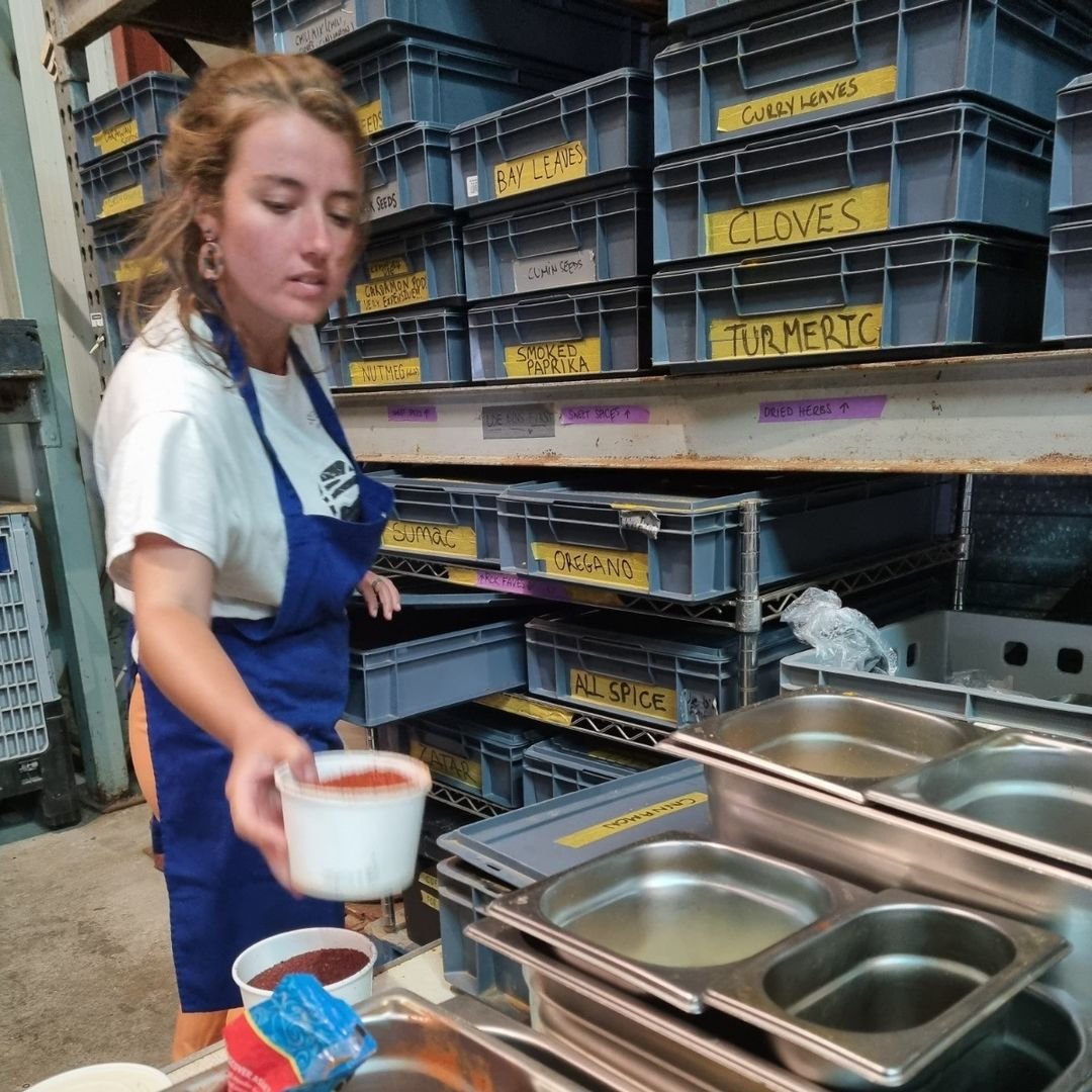 Refugee Community Kitchen | Feeding refugees in the UK and France