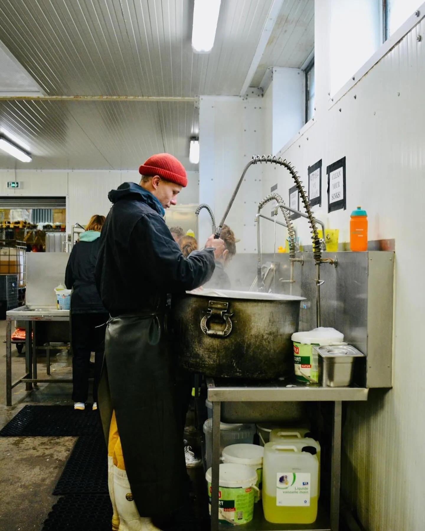 Refugee Community Kitchen | Feeding refugees in the UK and France