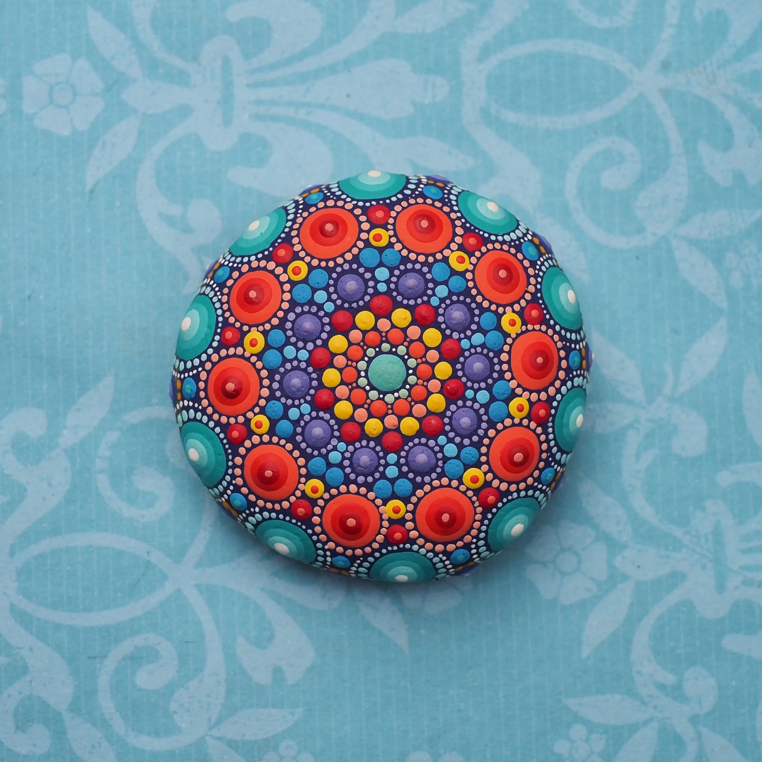 MANDALA STONES — Colourful Artistry | Mandala Stones | Elspeth McLean