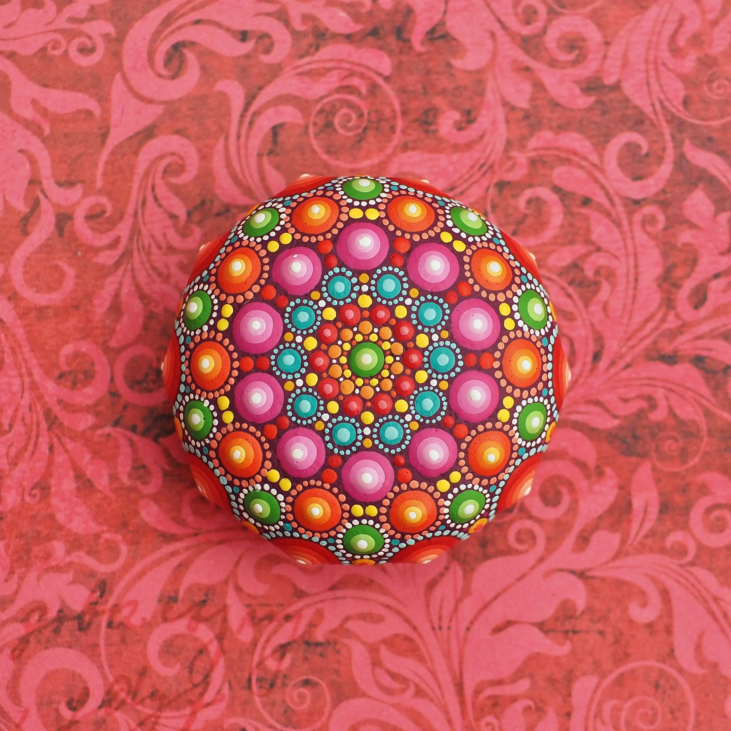 MANDALA STONES — Colourful Artistry | Mandala Stones | Elspeth McLean