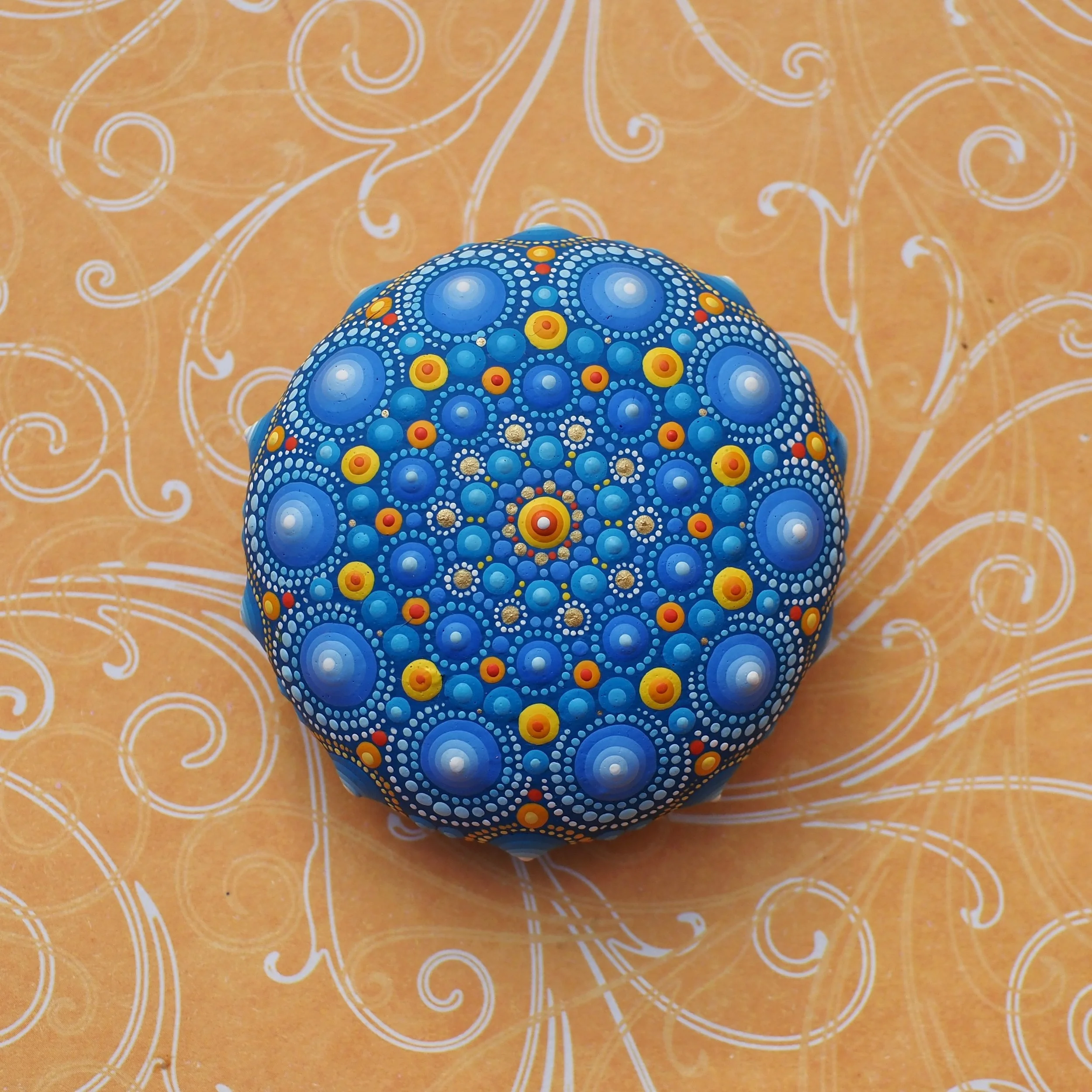 MANDALA STONES — Colourful Artistry | Mandala Stones | Elspeth McLean