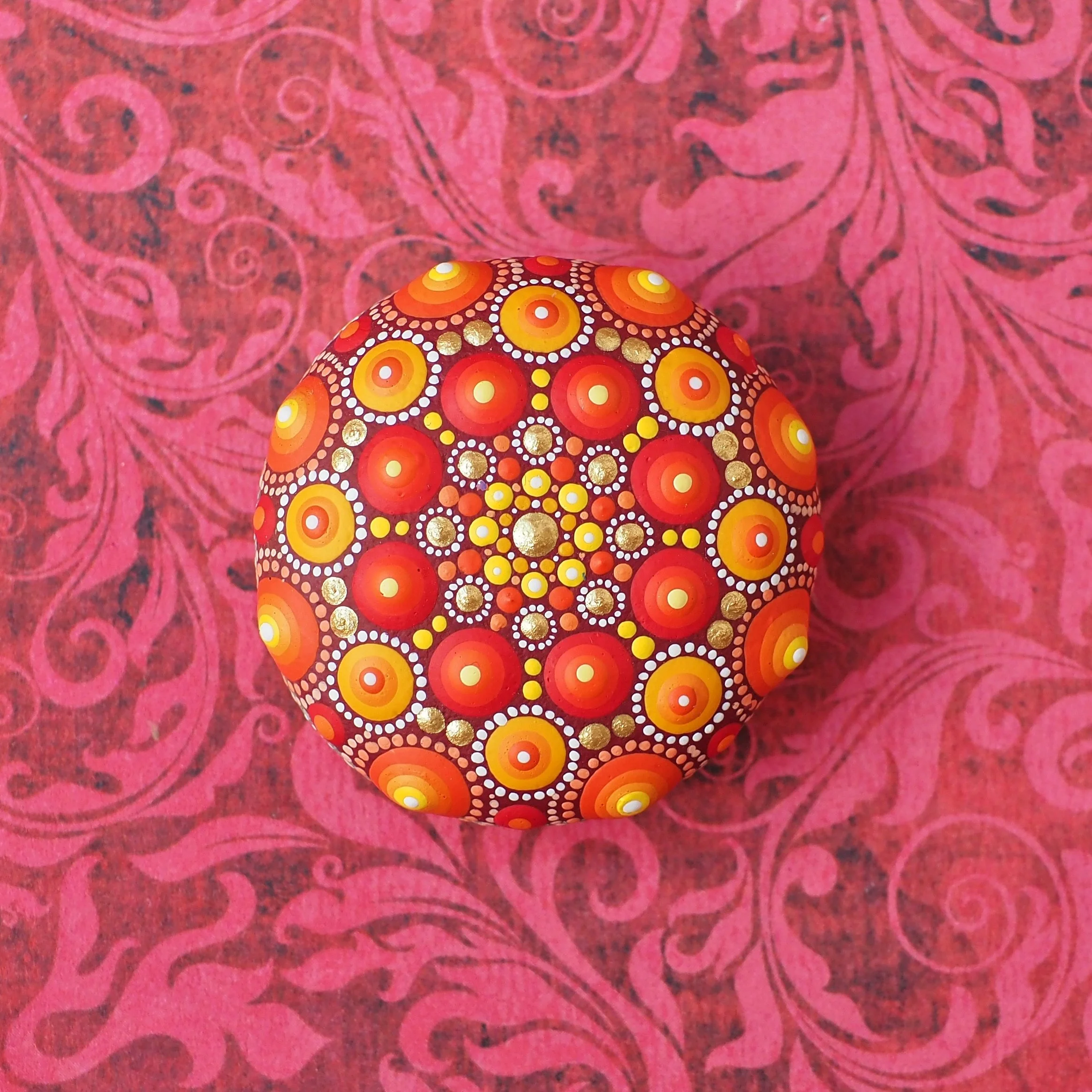 MANDALA STONES — Colourful Artistry | Mandala Stones | Elspeth McLean