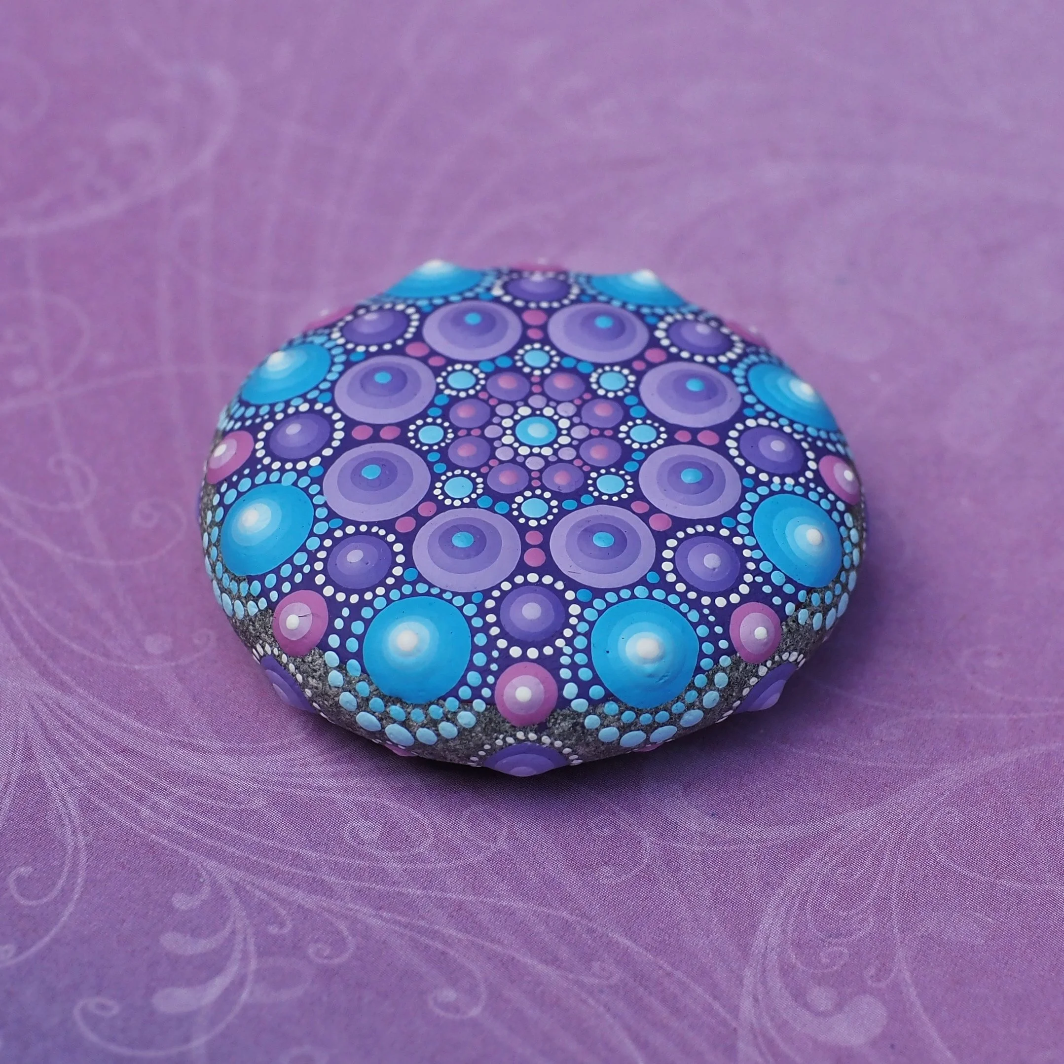MANDALA STONES — Colourful Artistry | Mandala Stones | Elspeth McLean