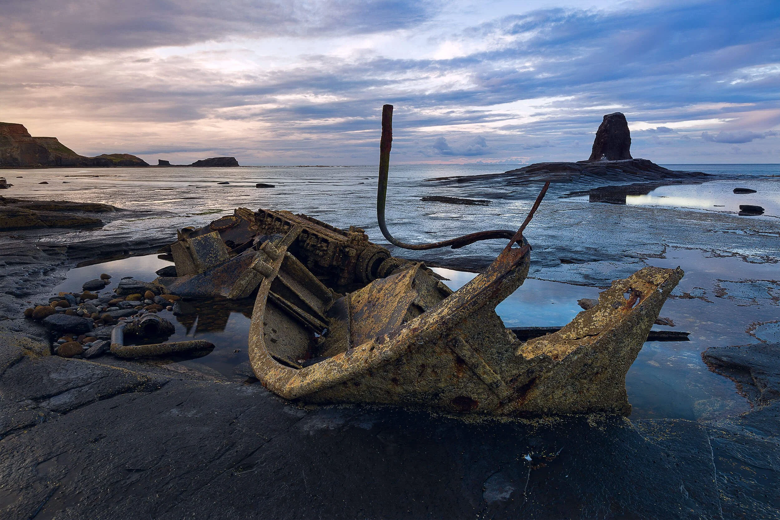 A landscape photography location guide to Saltwick Bay