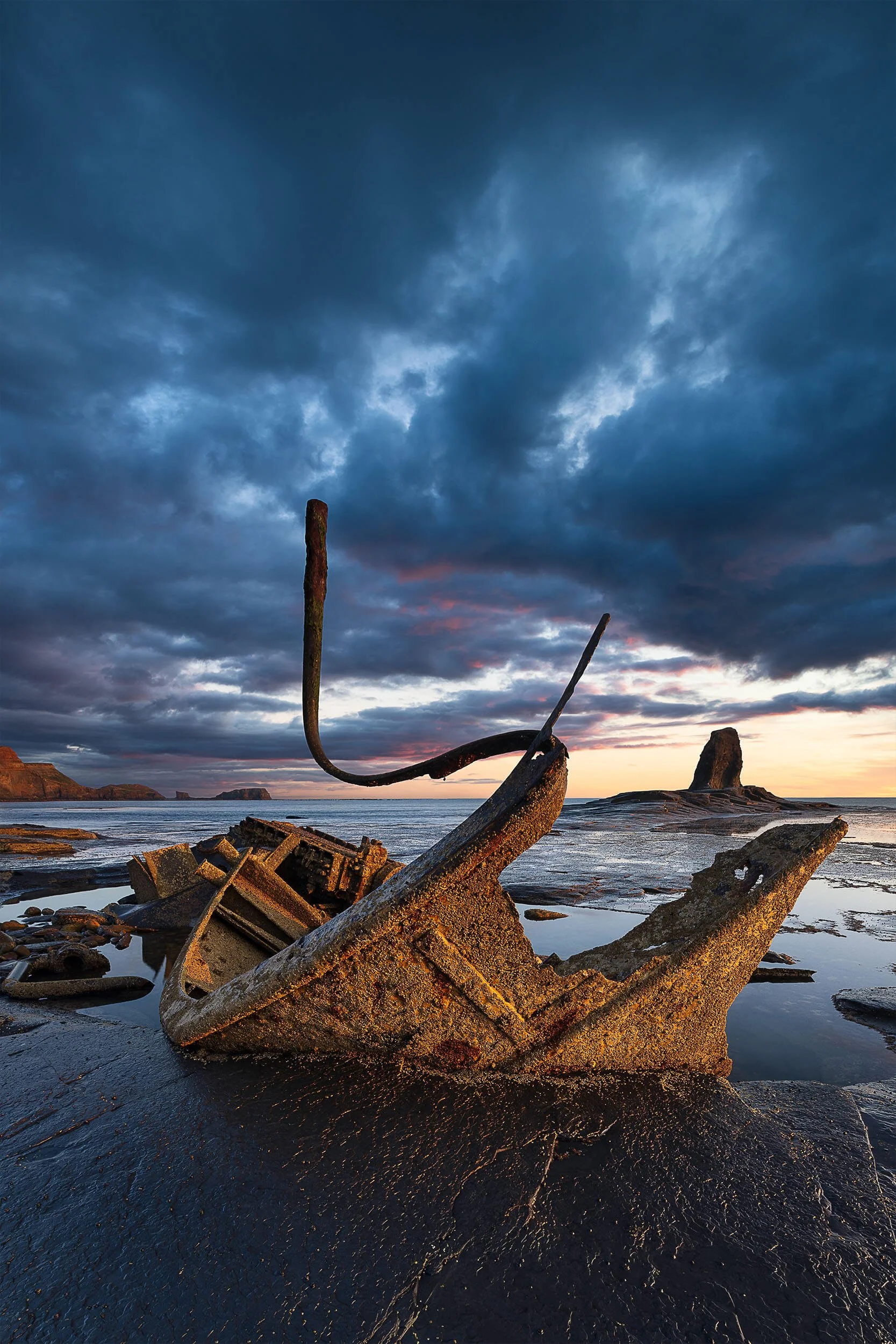 A landscape photography location guide to Saltwick Bay