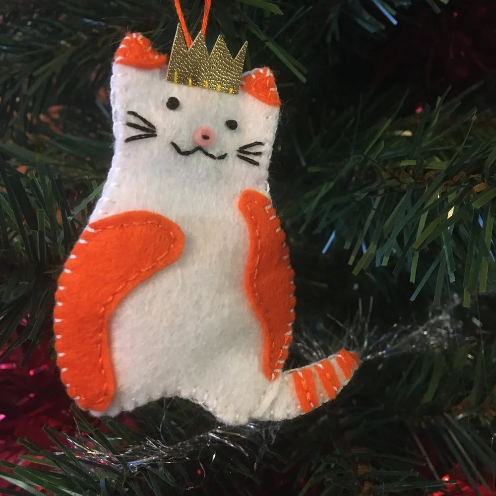 12 Crafts of Christmas: Redfearn The Cat Decoration — Embellished Elephant