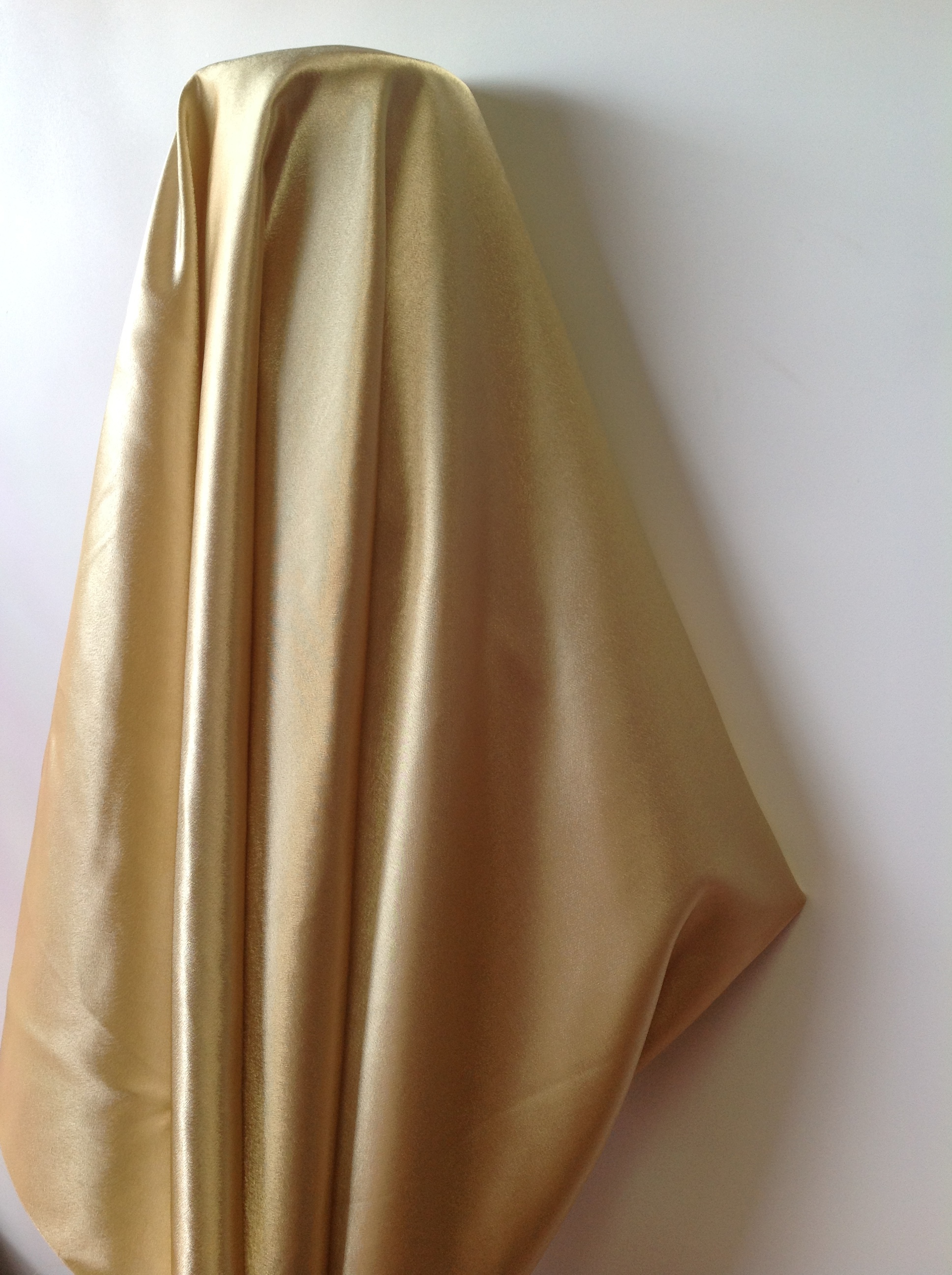 Satin backed crepe (Col 24)