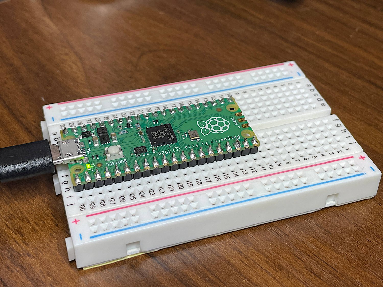 An Introduction to the Raspberry Pi Pico with MicroPython — Maker Portal