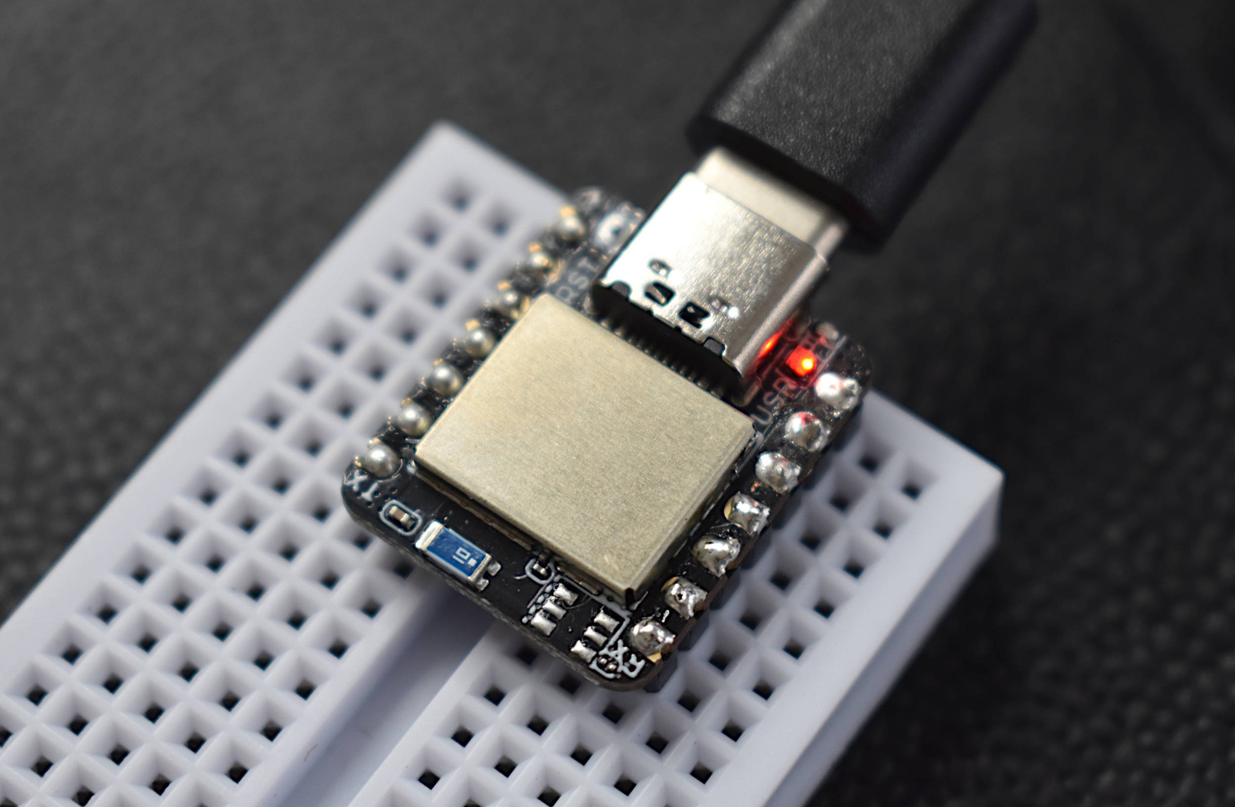 MakerBLE — A Tiny nRF52840 Bluetooth Arduino Board — Maker Portal MakerBLE — A Tiny nRF52840 Bluetooth Arduino Board — Maker Portal
