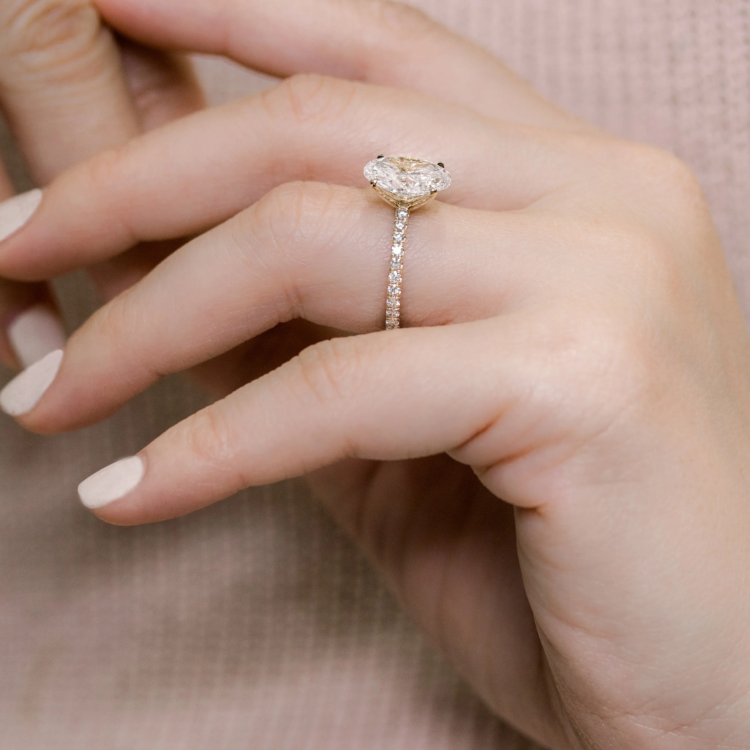 Oval Classic Four Prong Pavé Setting