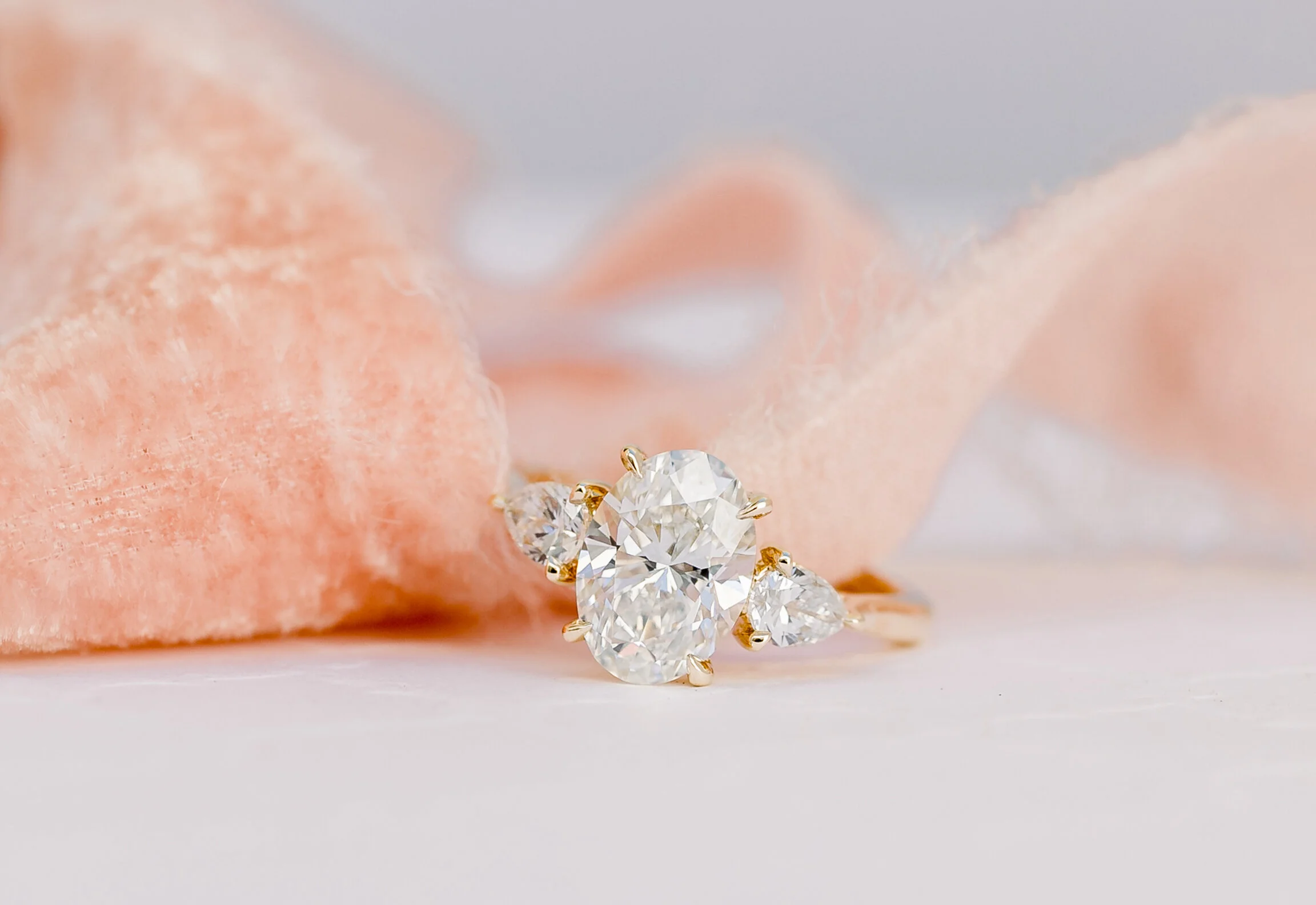 Oval and Pear Setting
