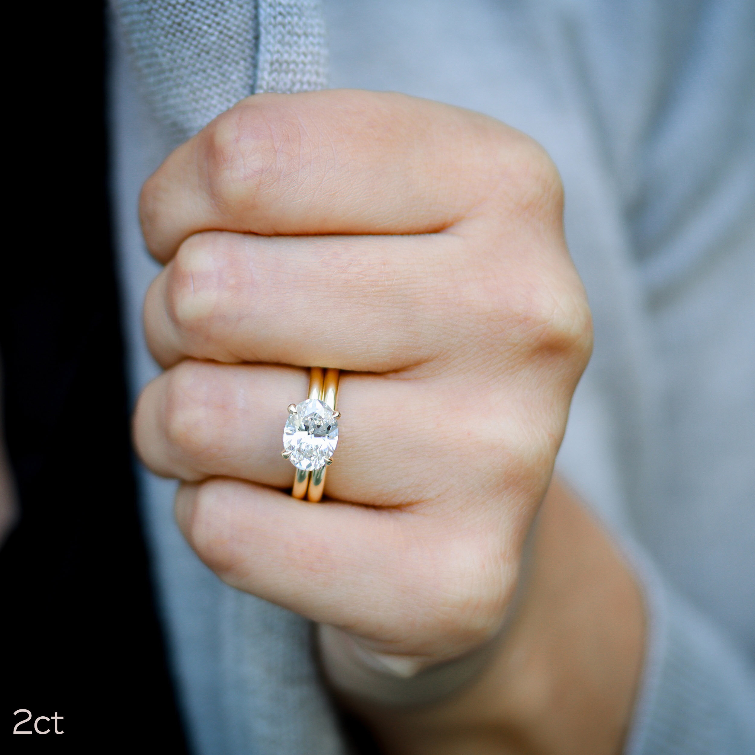 Oval East-West Solitaire