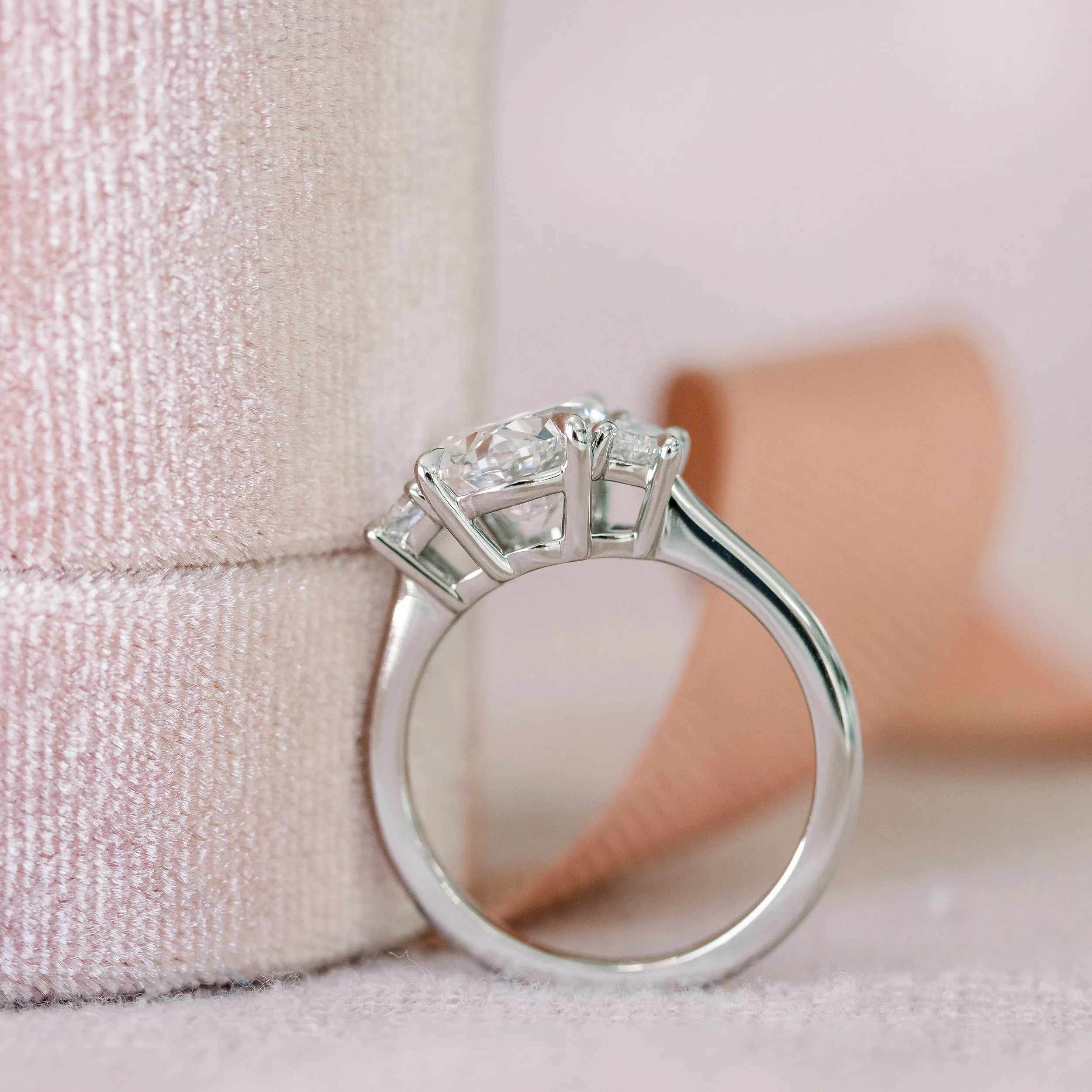 Oval and Half Moon Setting