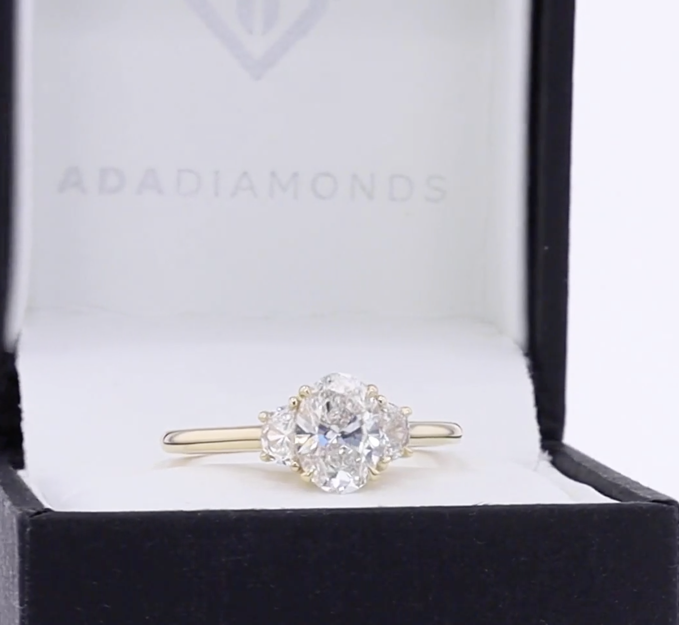 Oval and Half Moon Setting