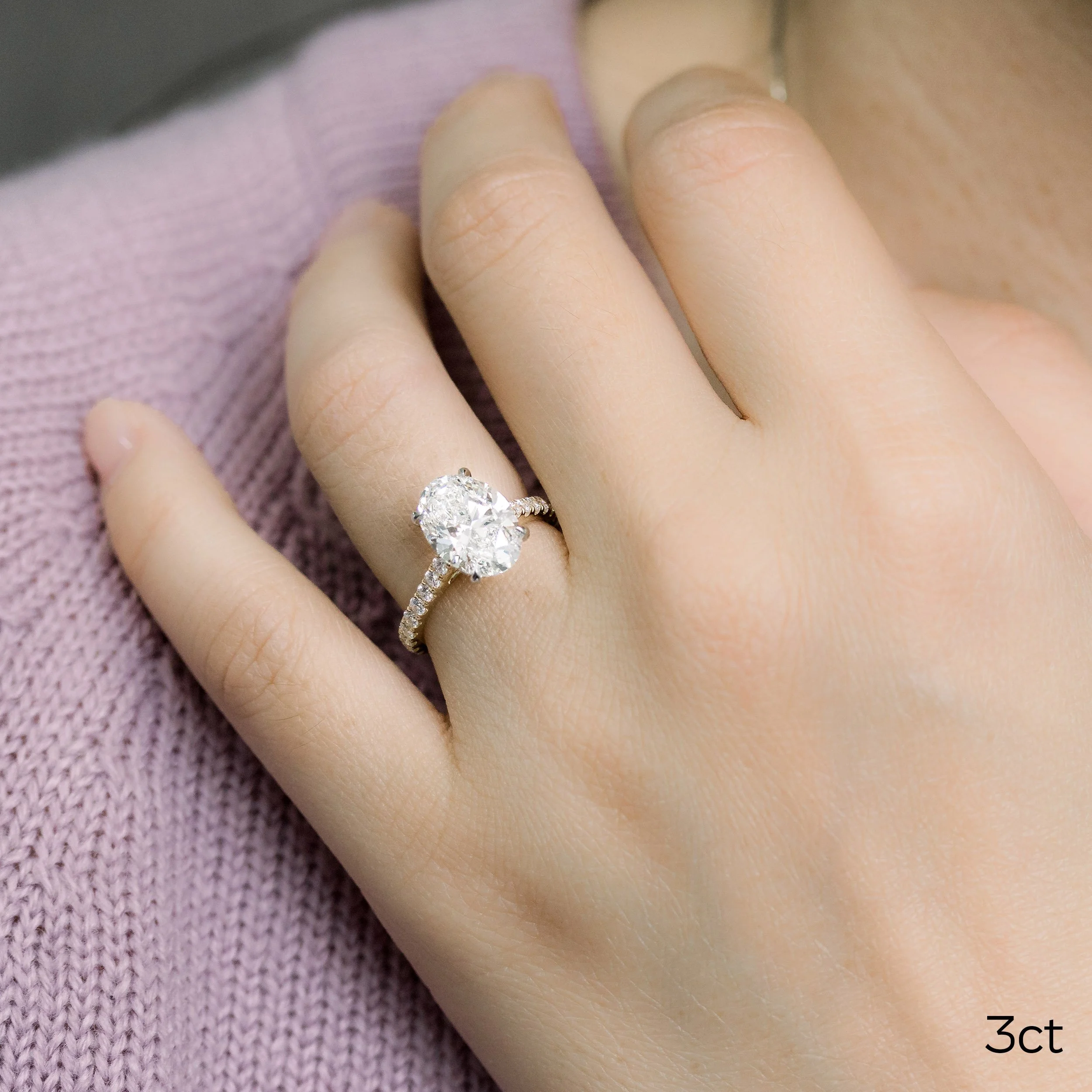 Oval Cathedral Pavé Setting