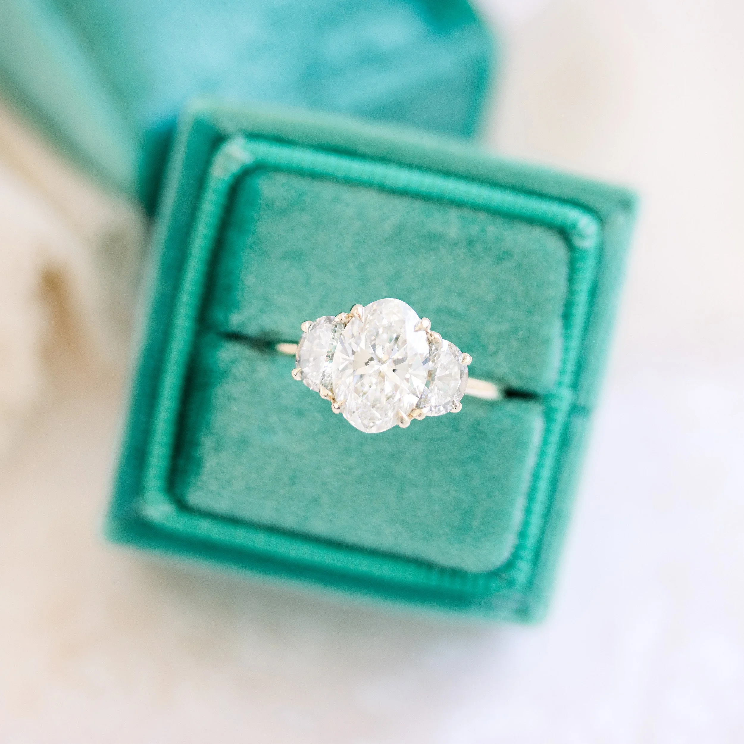 Oval and Half Moon Setting