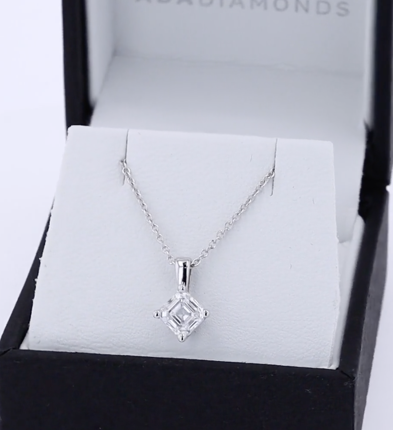 Classic Asscher Pendant