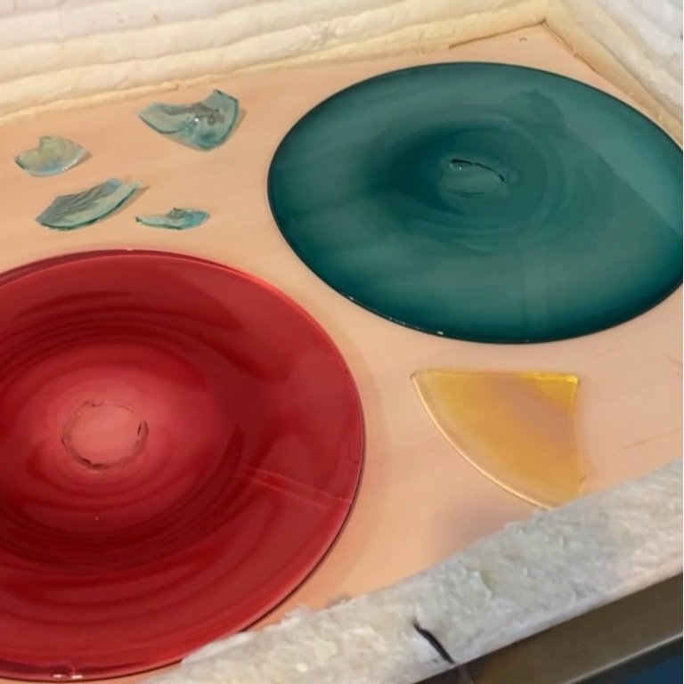 The methods behind the making — Broken Plates