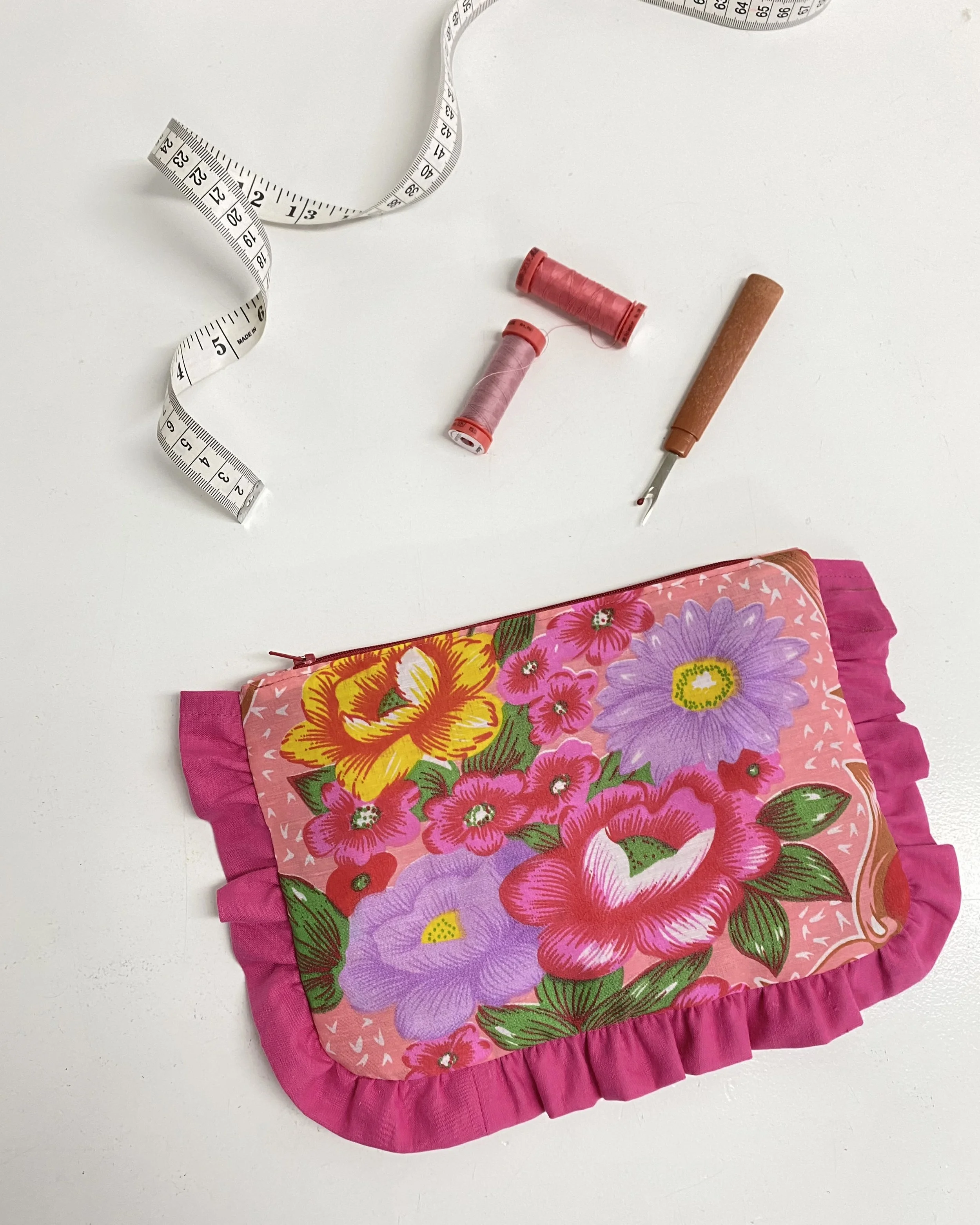 sewing classes — thread room