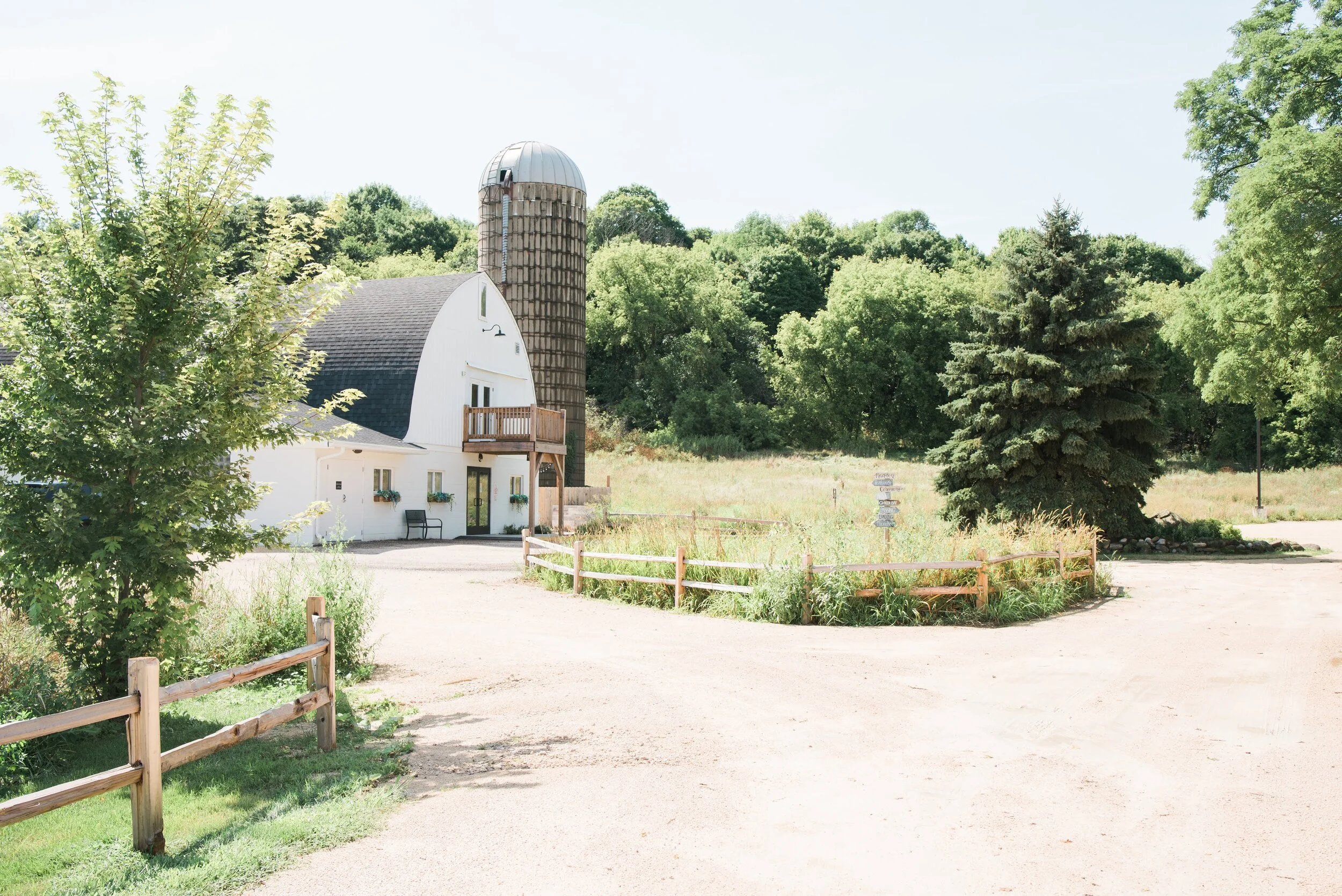 The Bowery Barn - Wedding & Event Venue