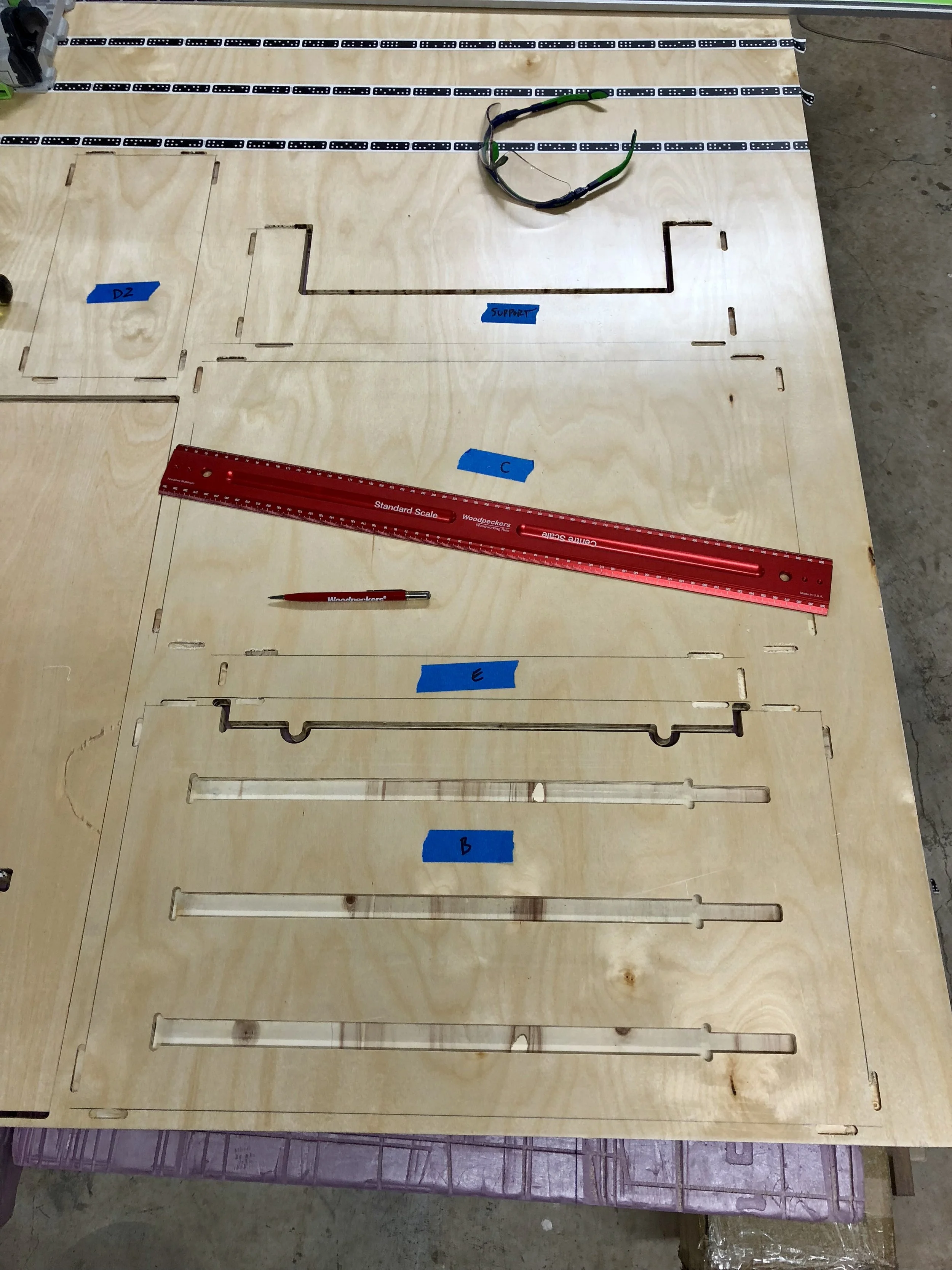 BEEZLEE CREATIONS - "Ultimate" Vertical Workstation for Shaper Origin