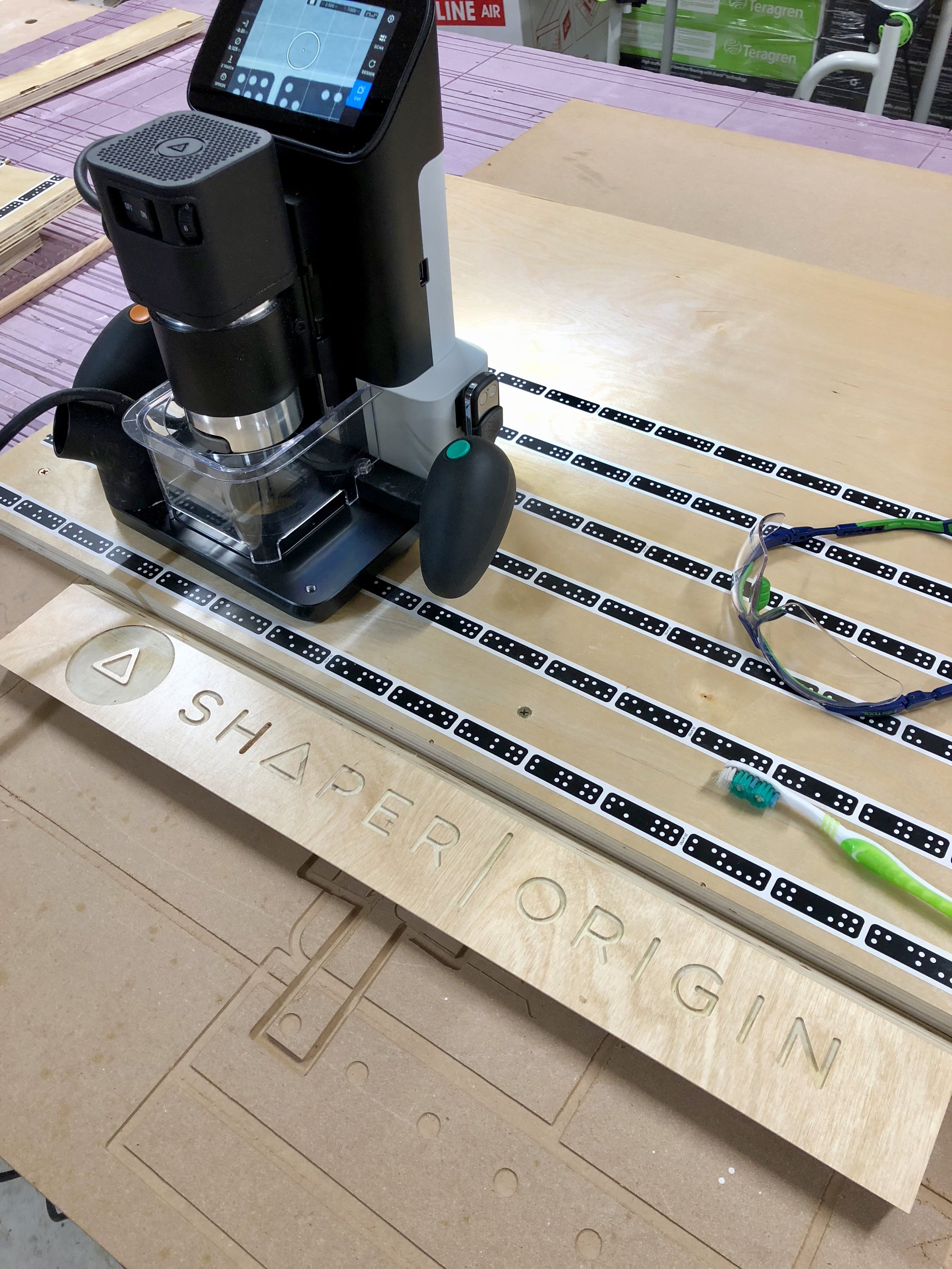 BEEZLEE CREATIONS - "Ultimate" Vertical Workstation for Shaper Origin